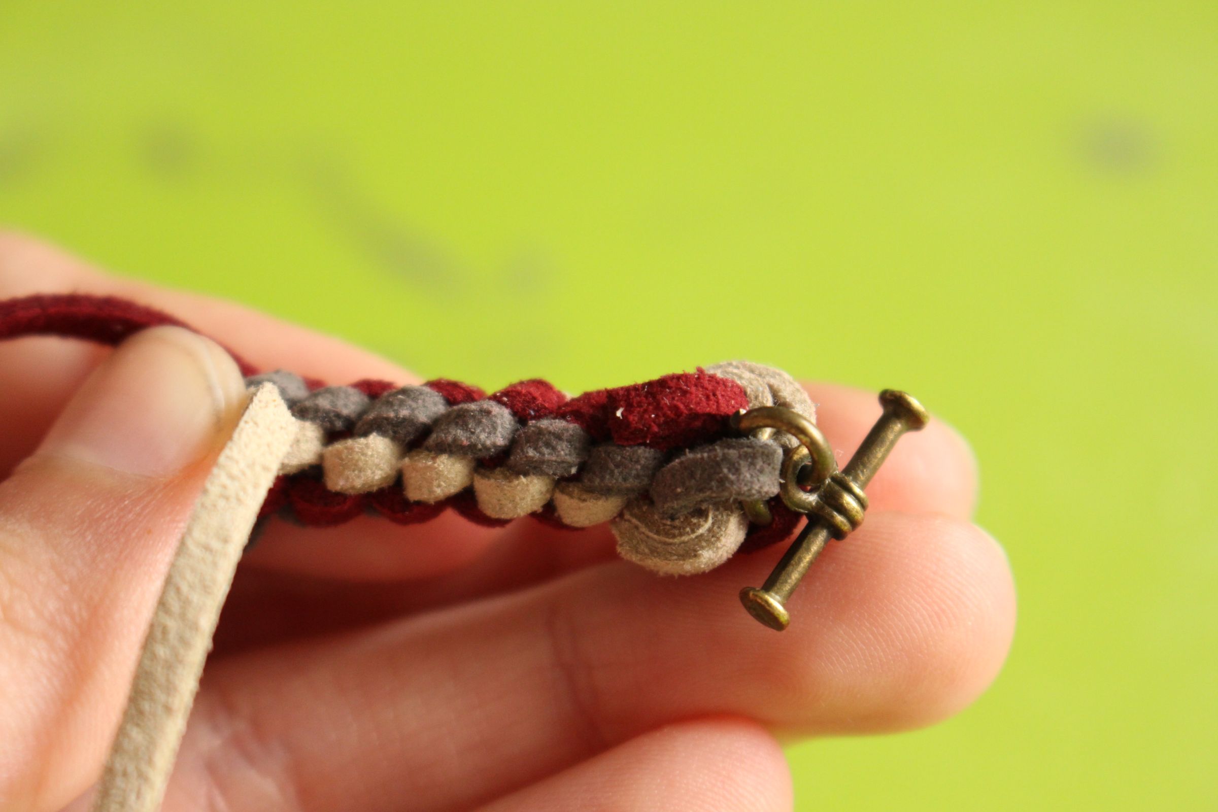 Knotted Suede Lace Bracelet : 9 Steps (with Pictures) - Instructables