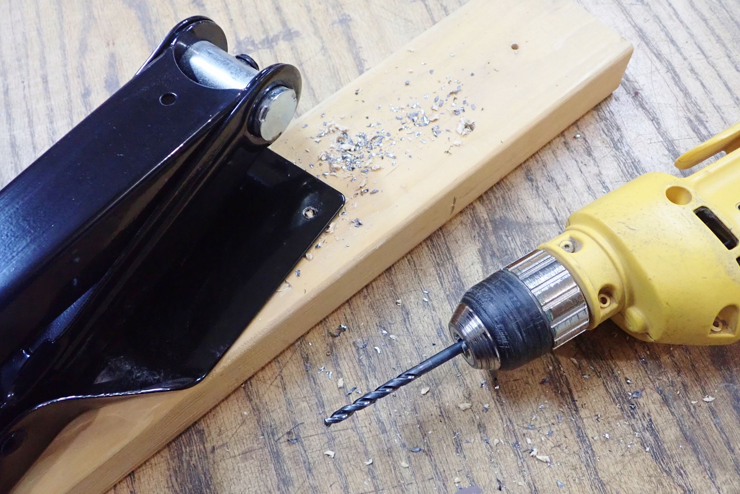 Make an Adjustable-Height Table With a Car Jack : 16 Steps (with ...