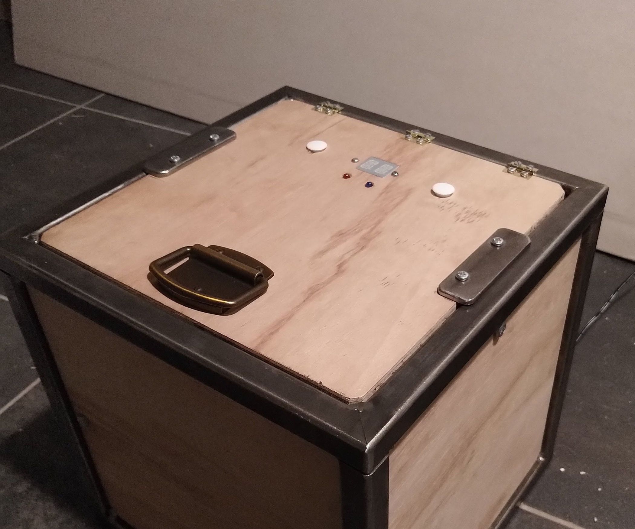 Digital Treasure Chest : 6 Steps (with Pictures) - Instructables