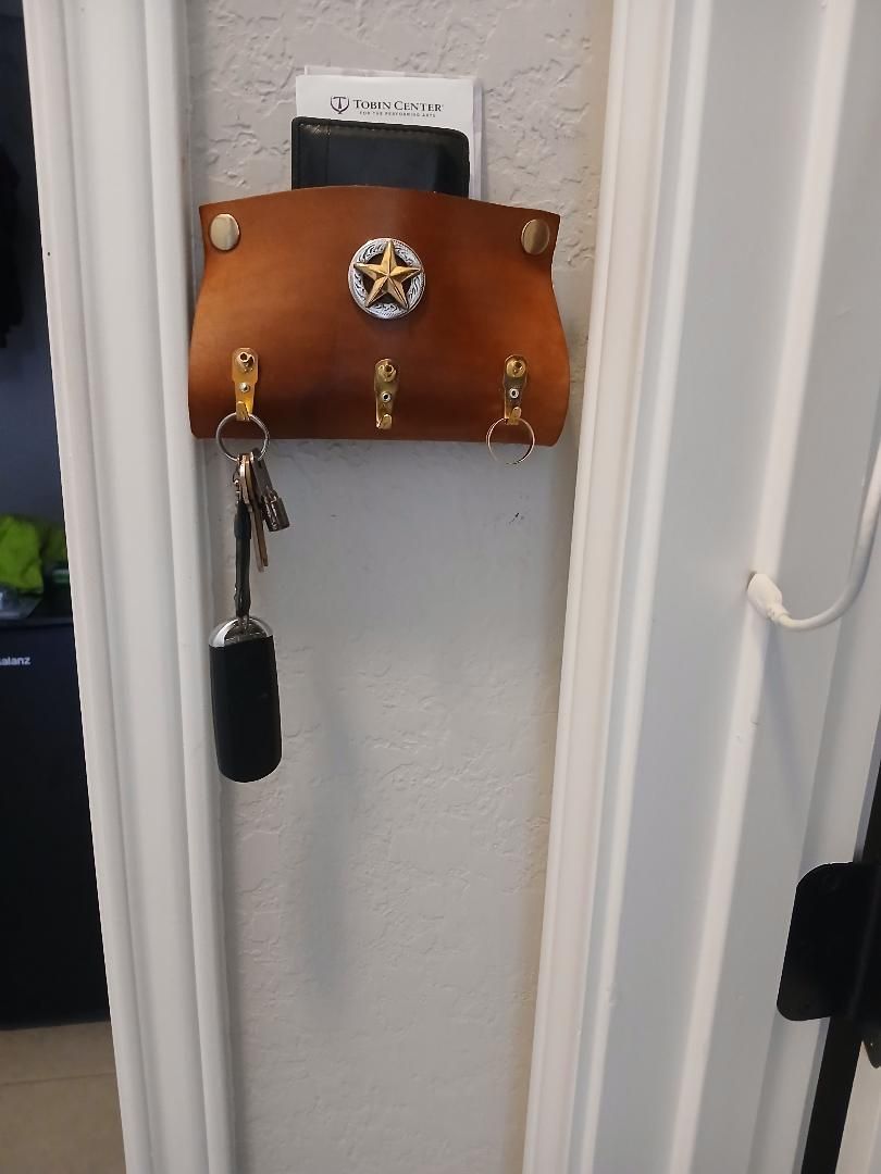 Beautiful Leather Key Hanger : 5 Steps - Instructables