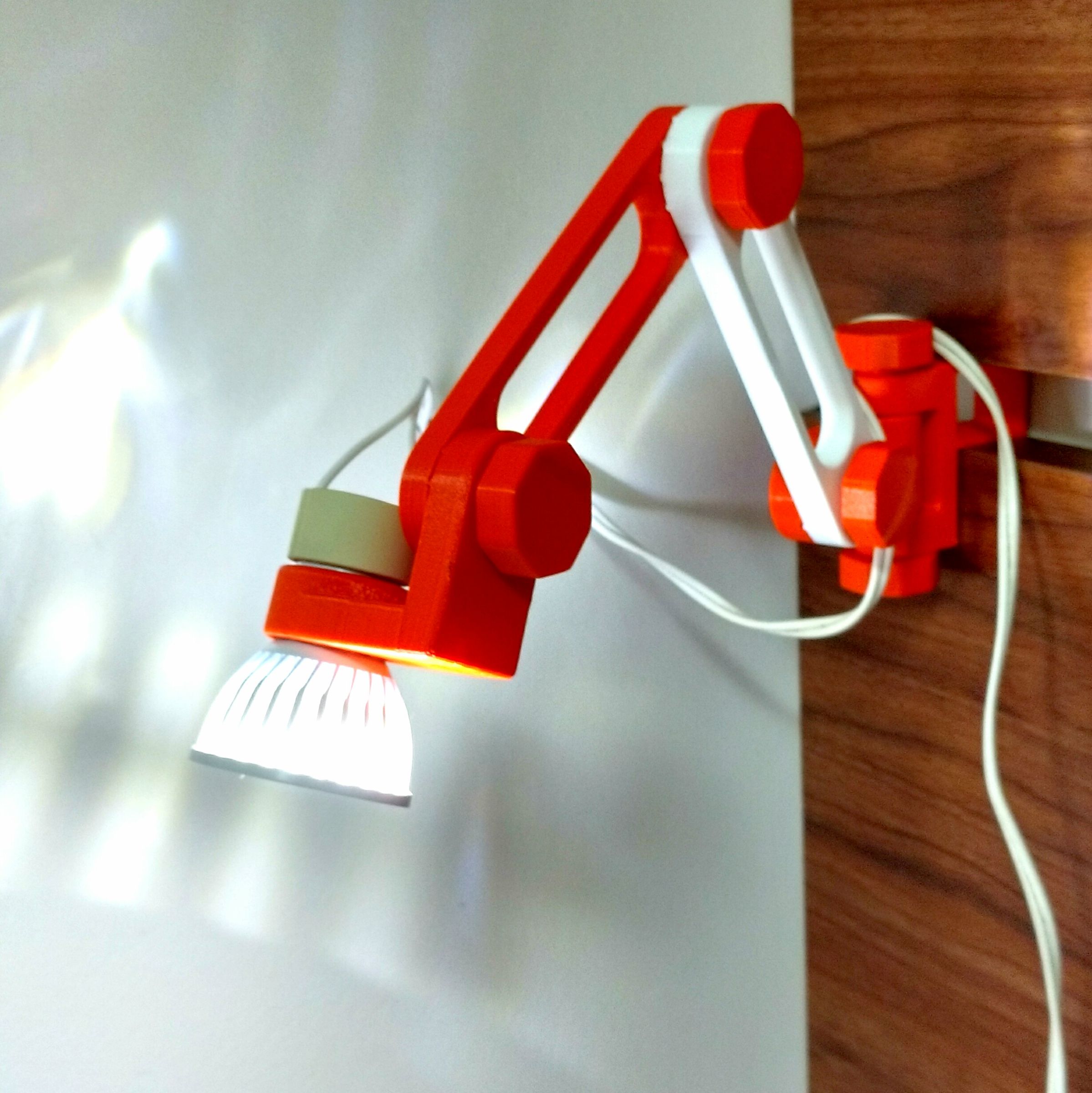3D Printed Articulating LED Lamp : 5 Steps (with Pictures) - Instructables