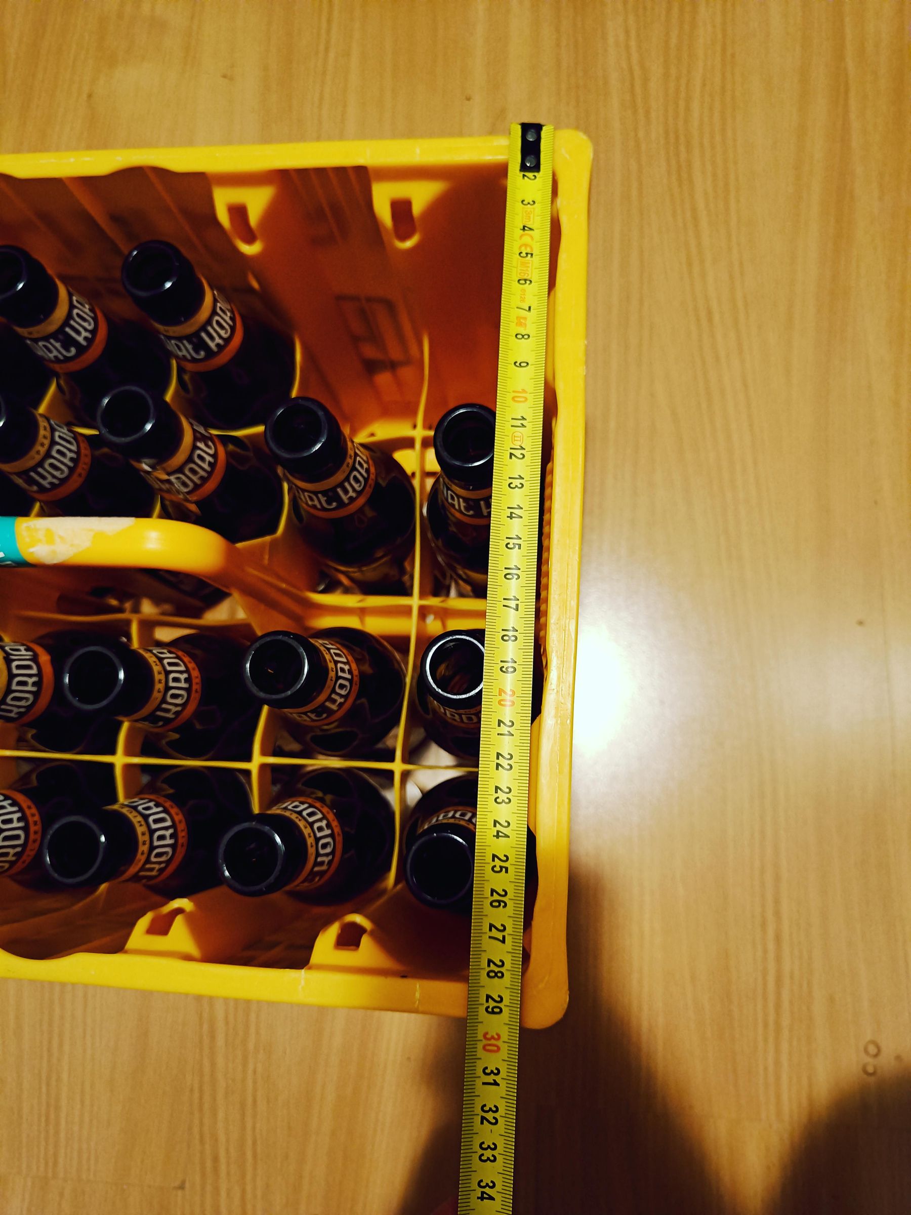 Foldable Table on Top of Beer Crate : 8 Steps - Instructables