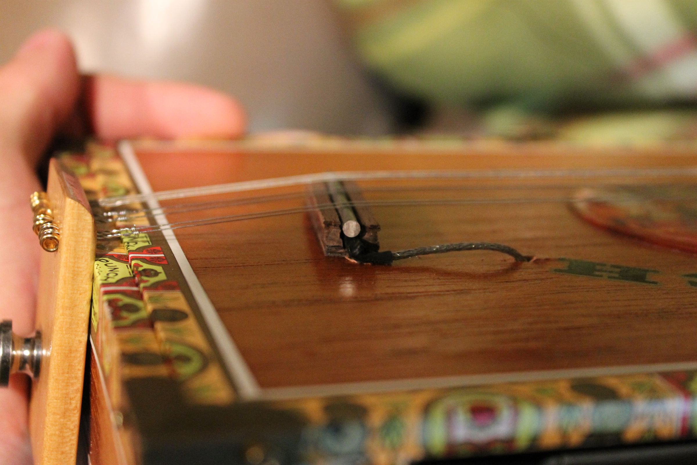 Awesome Cigar Box Dulcimer : 14 Steps (with Pictures) - Instructables