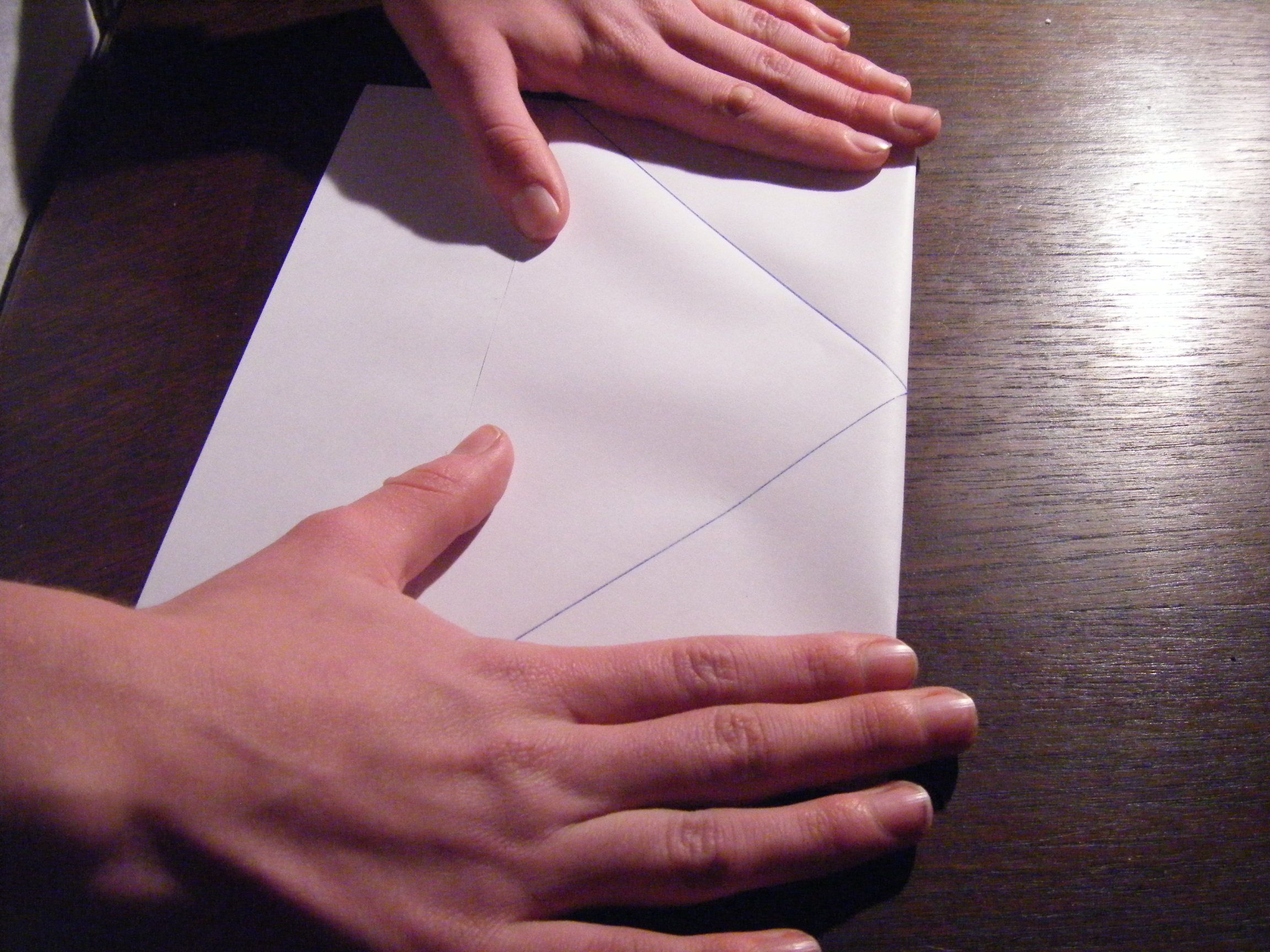 Cool-looking Paper Airplane : 5 Steps - Instructables