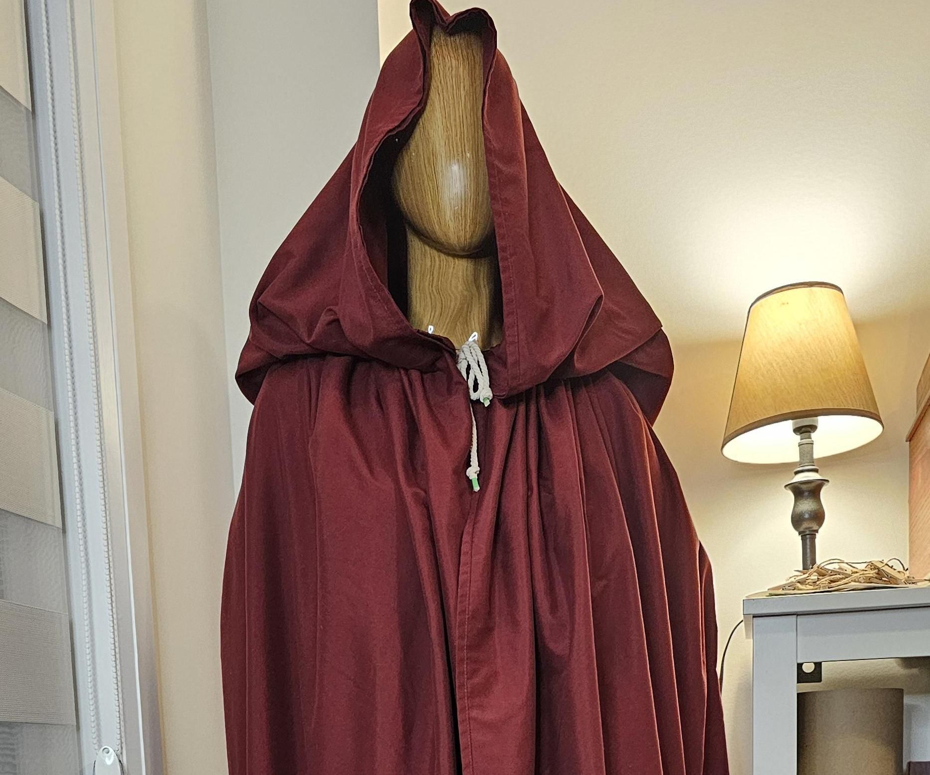 Easy DIY Cloak From a Bedsheet : 10 Steps (with Pictures) - Instructables