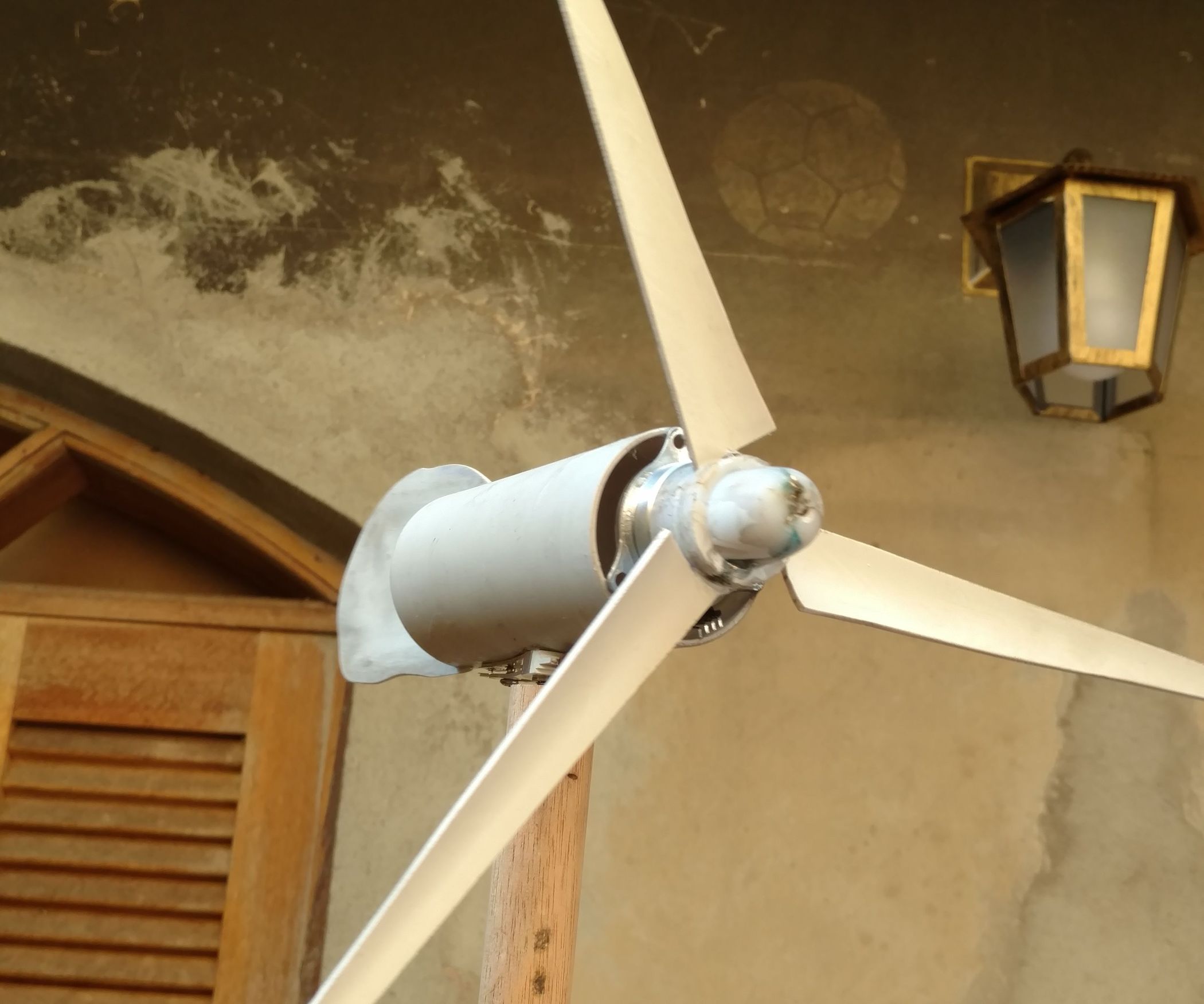 Make a Mini Windgenerator With Old Hd Parts : 7 Steps (with Pictures ...