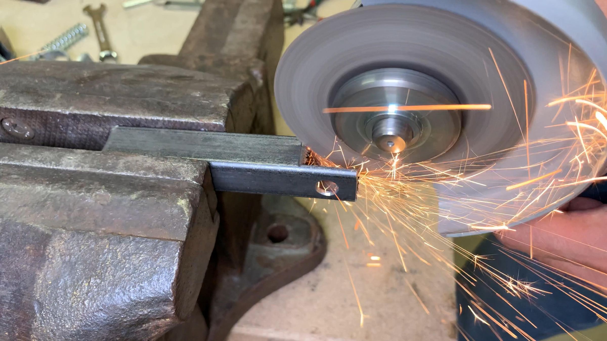 A Power File From an Angle Grinder : 15 Steps (with Pictures ...