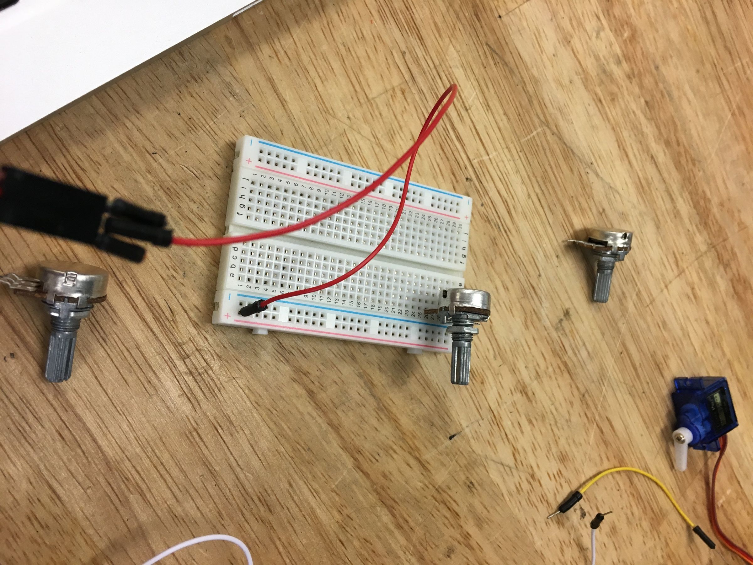 How to Run Servo Motors Using Arduino : 10 Steps (with Pictures ...