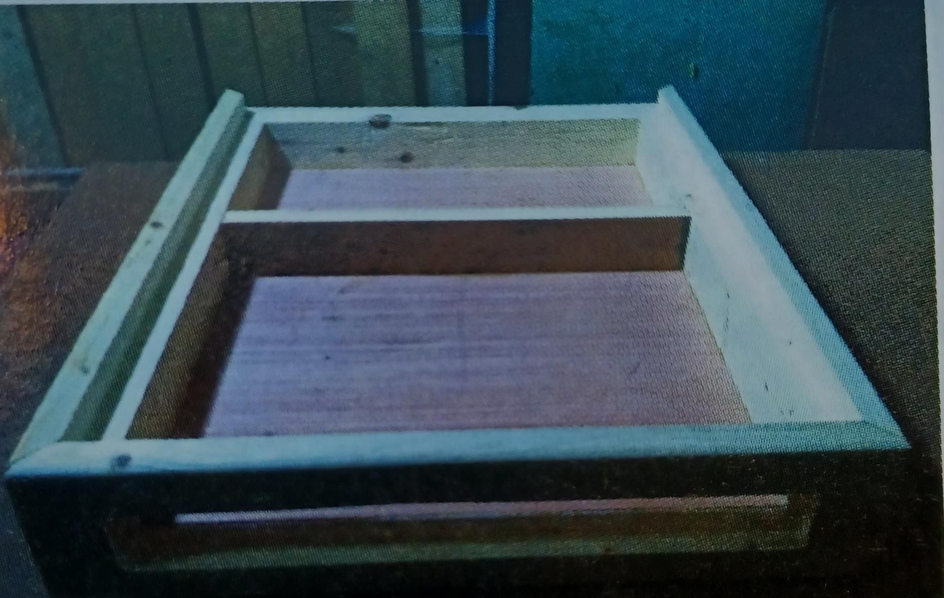 Blue Ribbon Beetle Trapping Bottom Board : 45 Steps (with Pictures ...