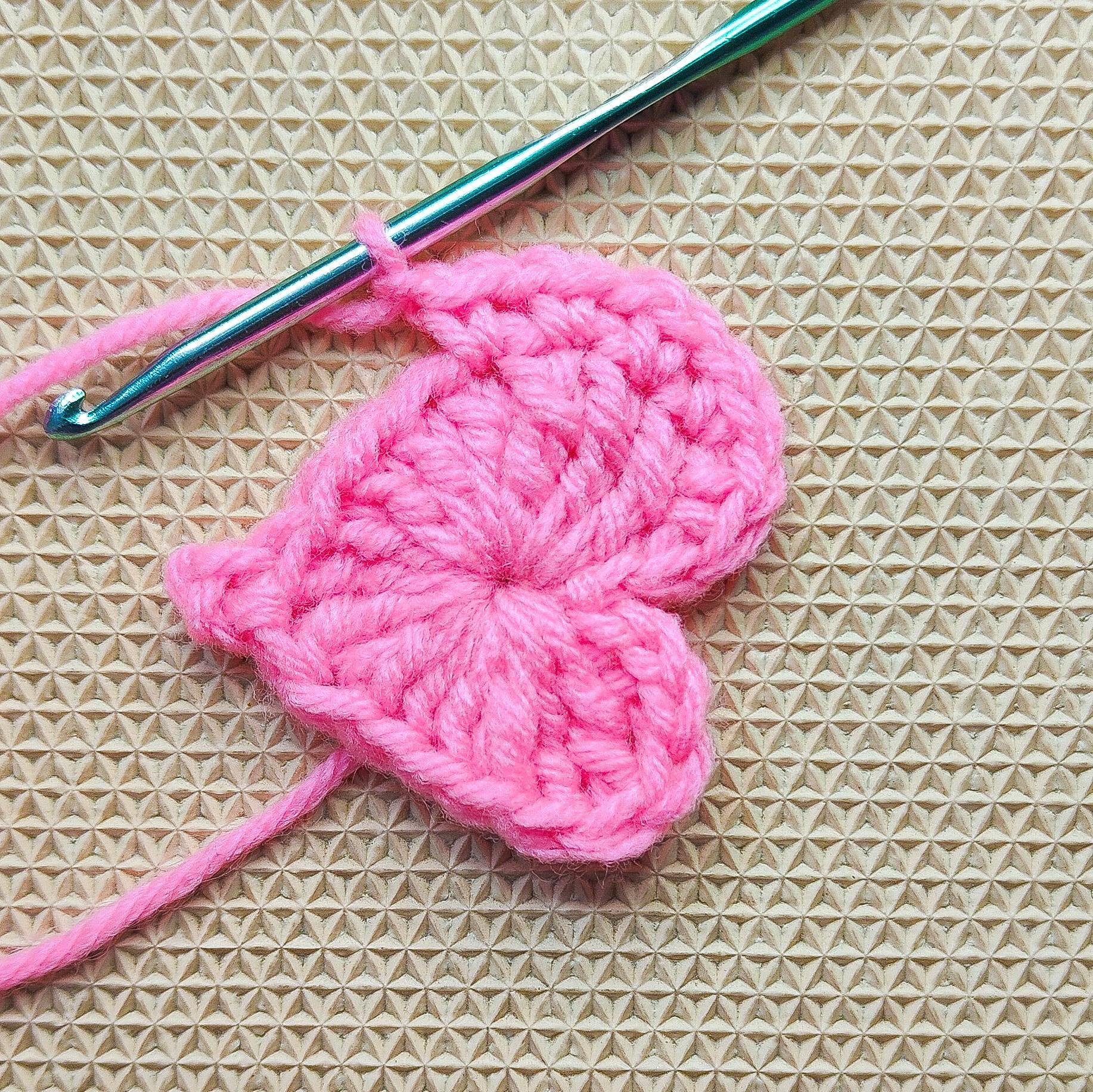 How to Make a Quick Crochet Heart Charm : 4 Steps (with Pictures ...
