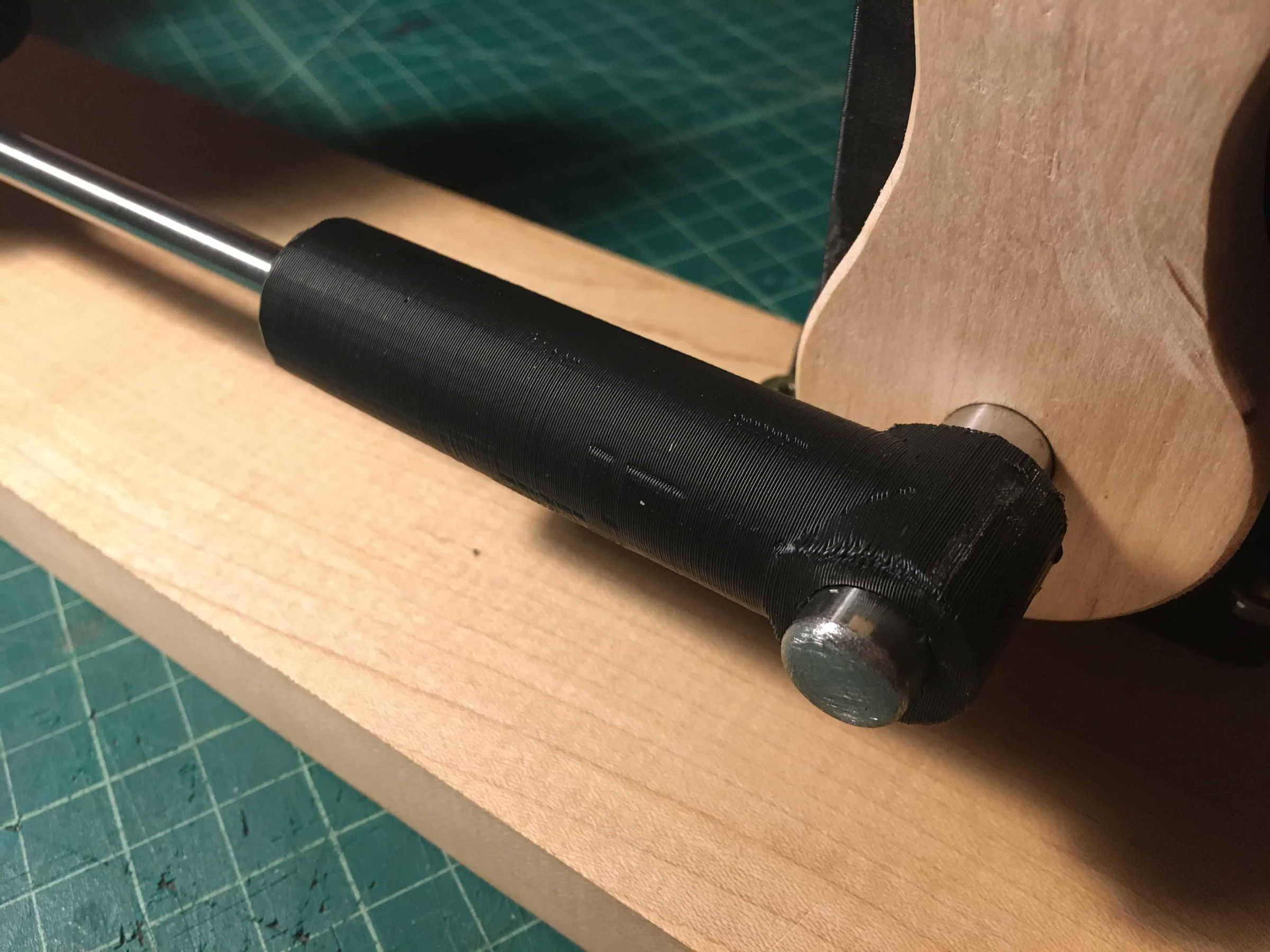 DRILL-POWERED SPRAYPAINT CAN SHAKER : 4 Steps (with Pictures ...