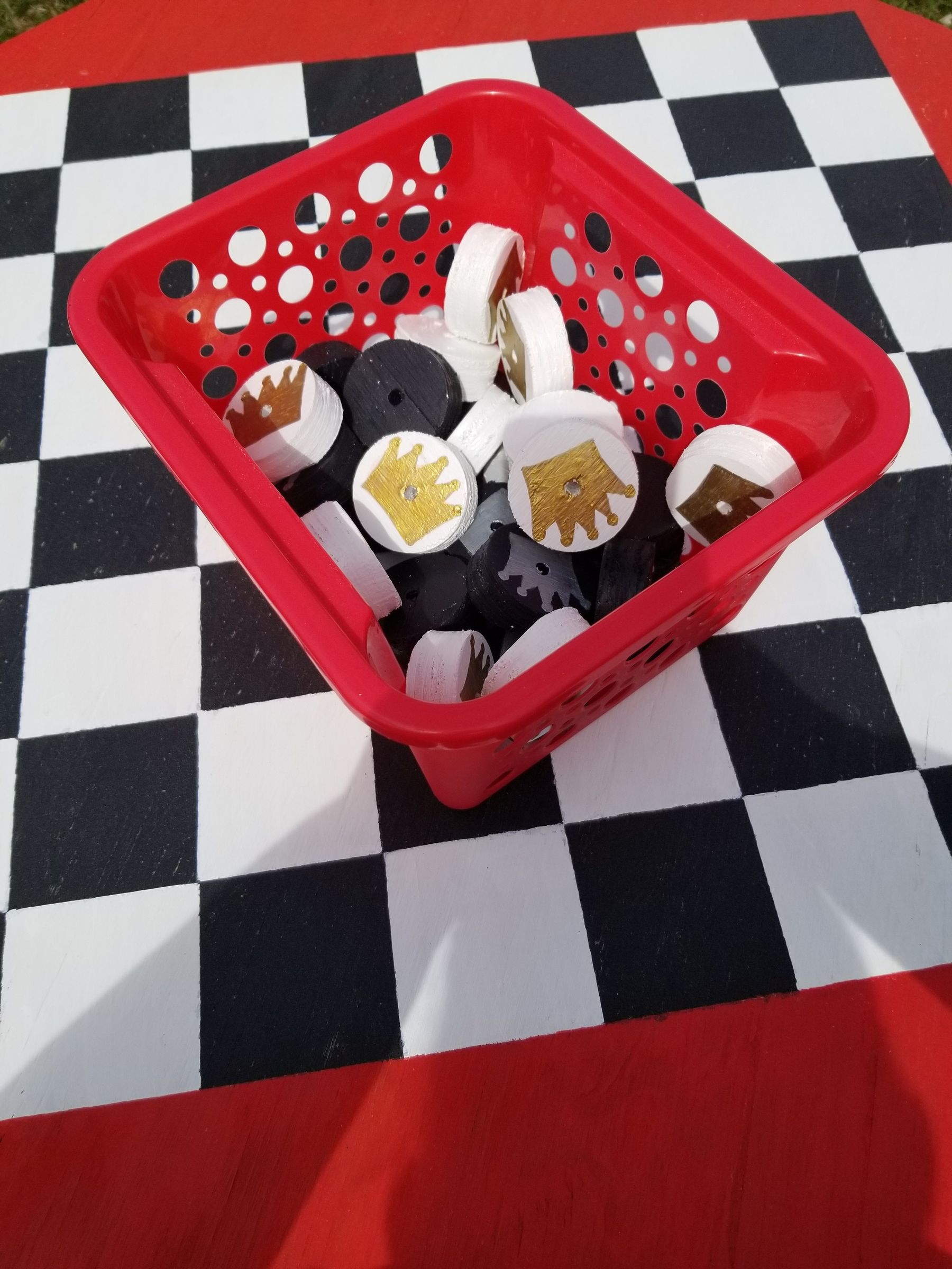 Outdoor Checkers/Chess Table : 12 Steps (with Pictures) - Instructables