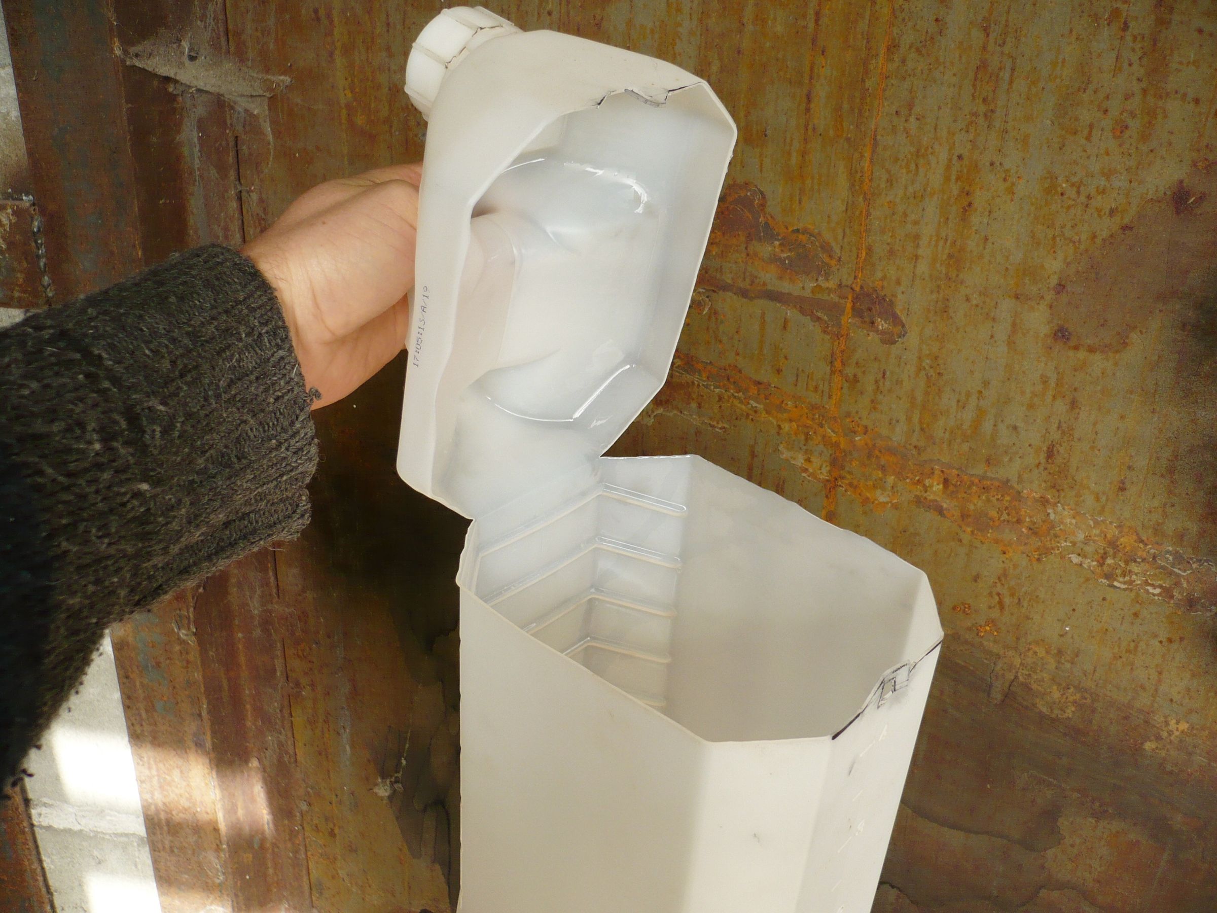 Upright Bottle Storage Case : 6 Steps - Instructables