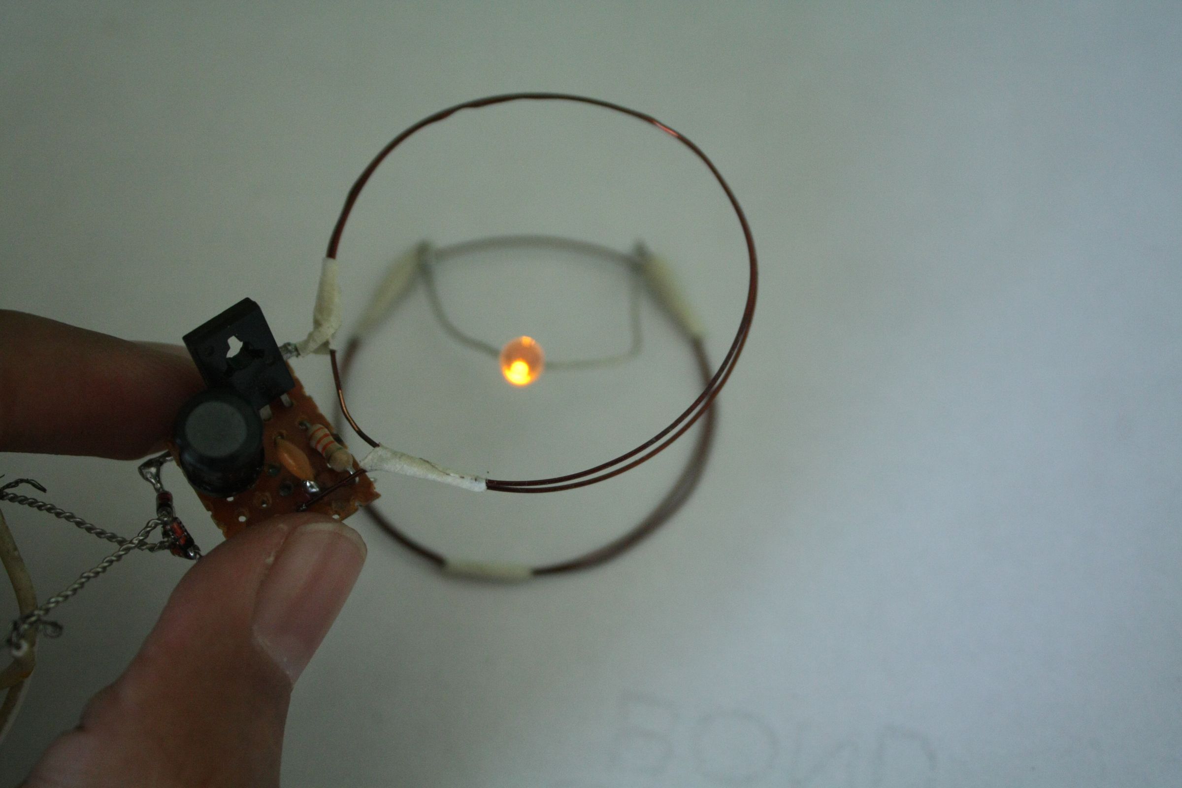 Easy Wireless LEDs : 5 Steps (with Pictures) - Instructables