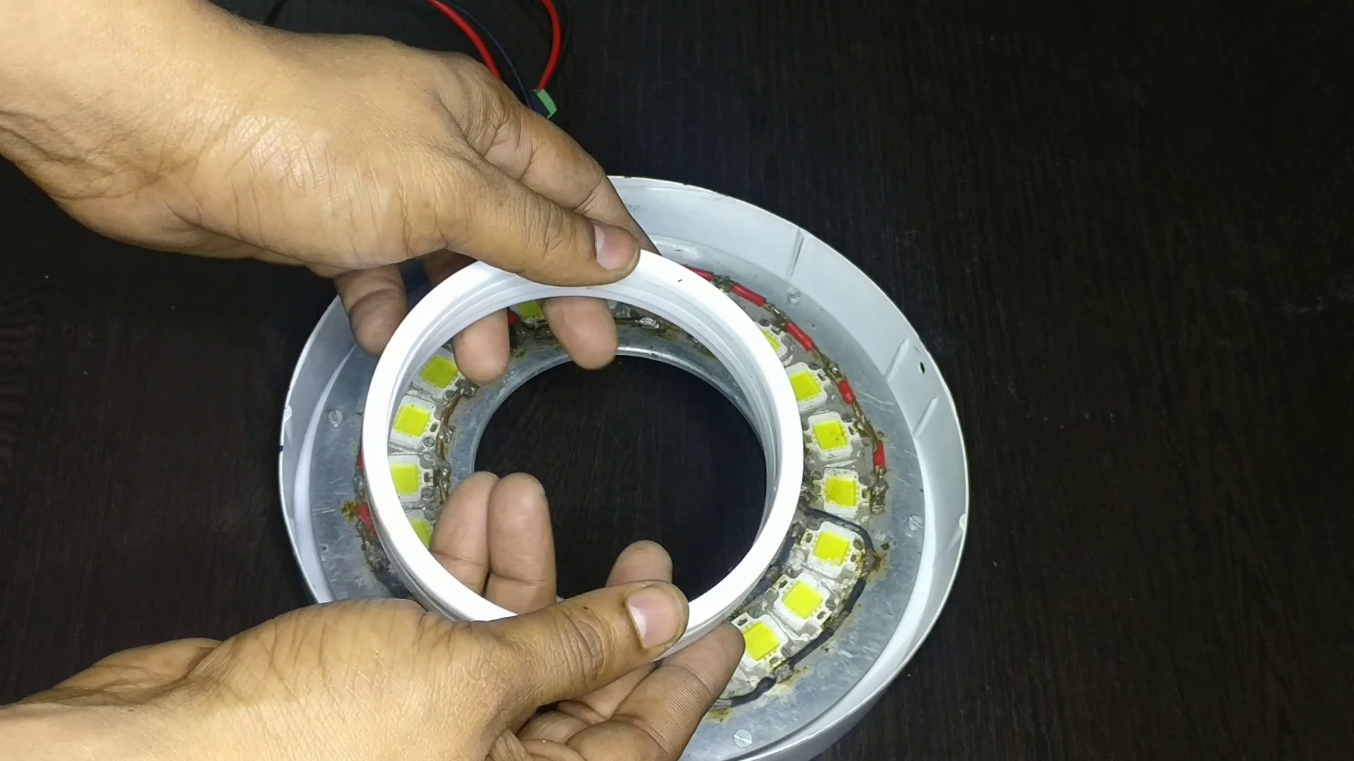 DIY Ringlight : 14 Steps - Instructables