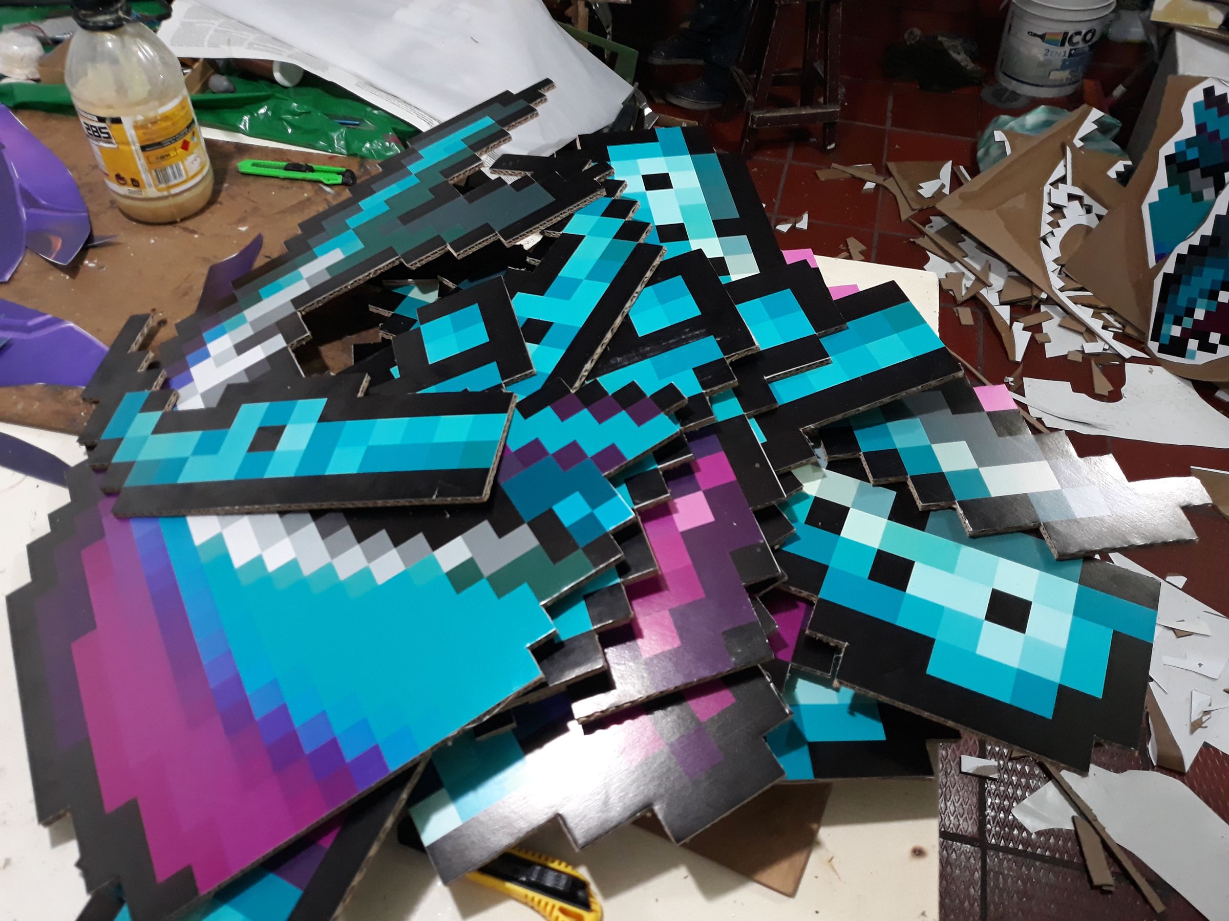 How to Make a 8-BIT SHARK BEAST Cardboard Costume : 15 Steps ...