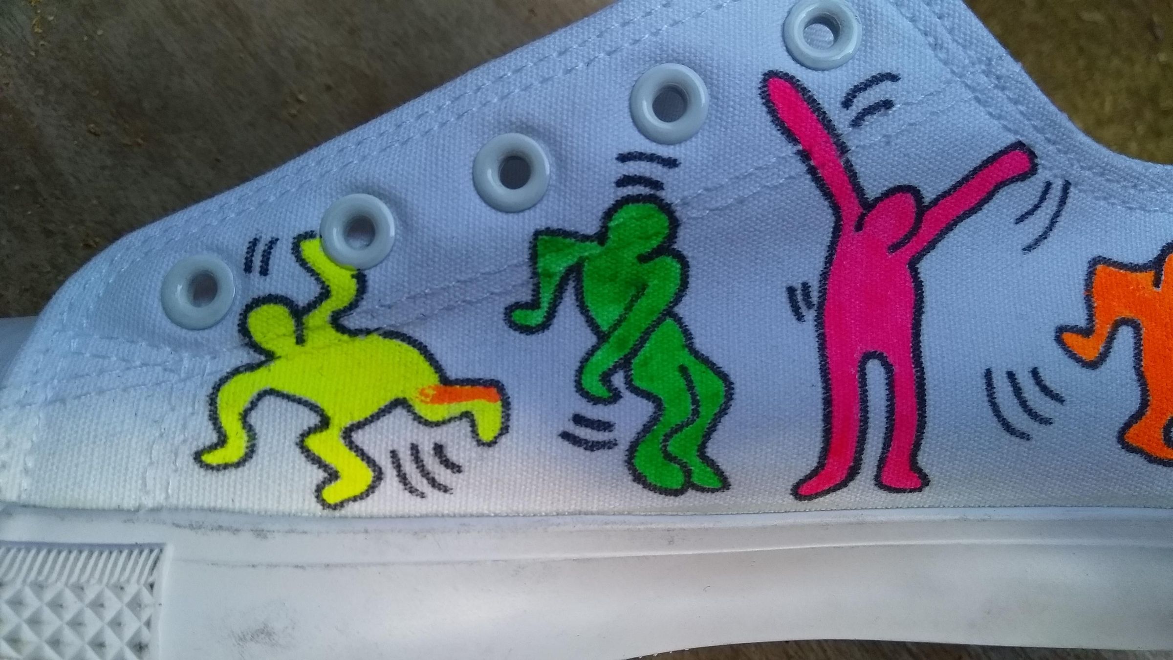 Pop Art Canvas Shoes : 4 Steps (with Pictures) - Instructables