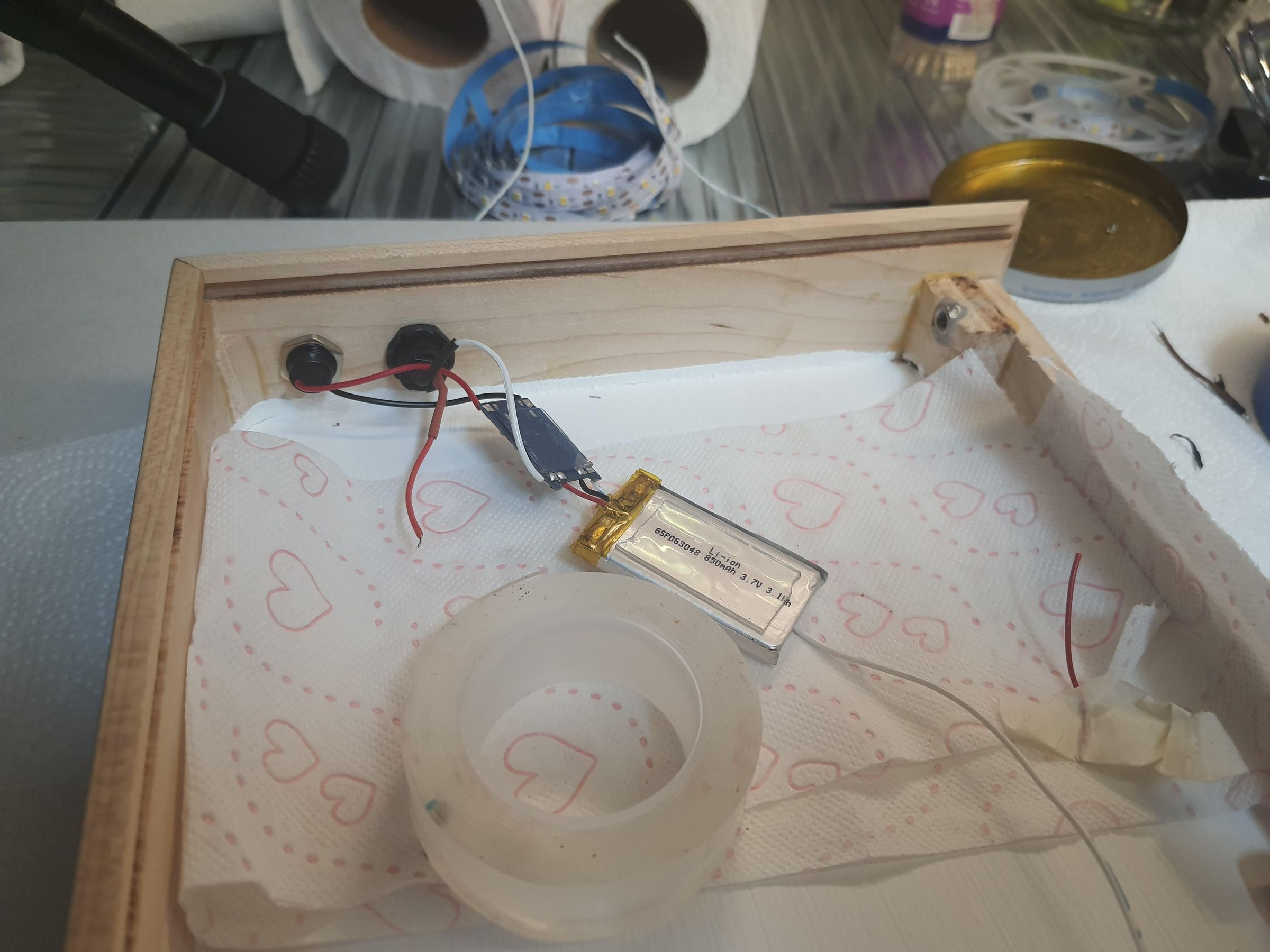 Lightbox With Wooden Frame : 14 Steps (with Pictures) - Instructables