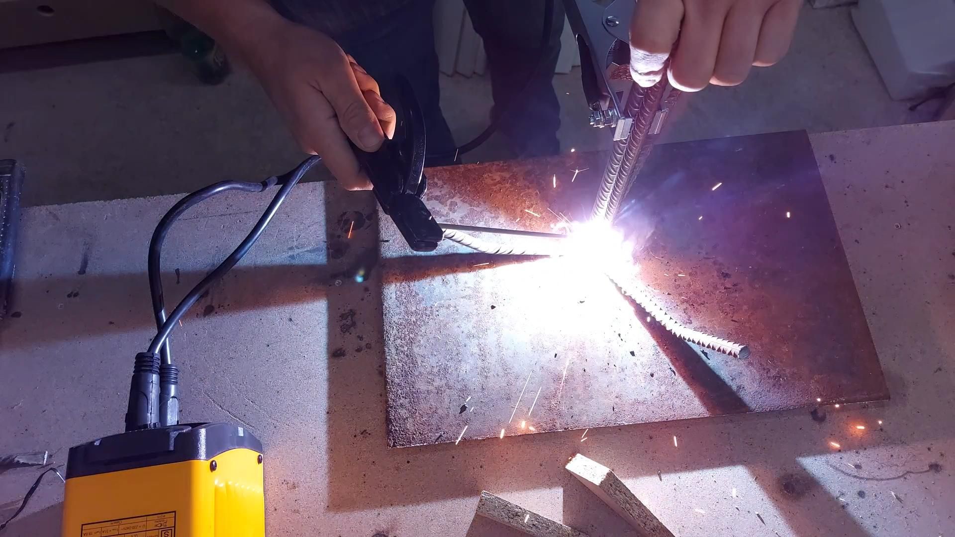 Grappling Hook From Construction Rebar : 4 Steps (with Pictures ...