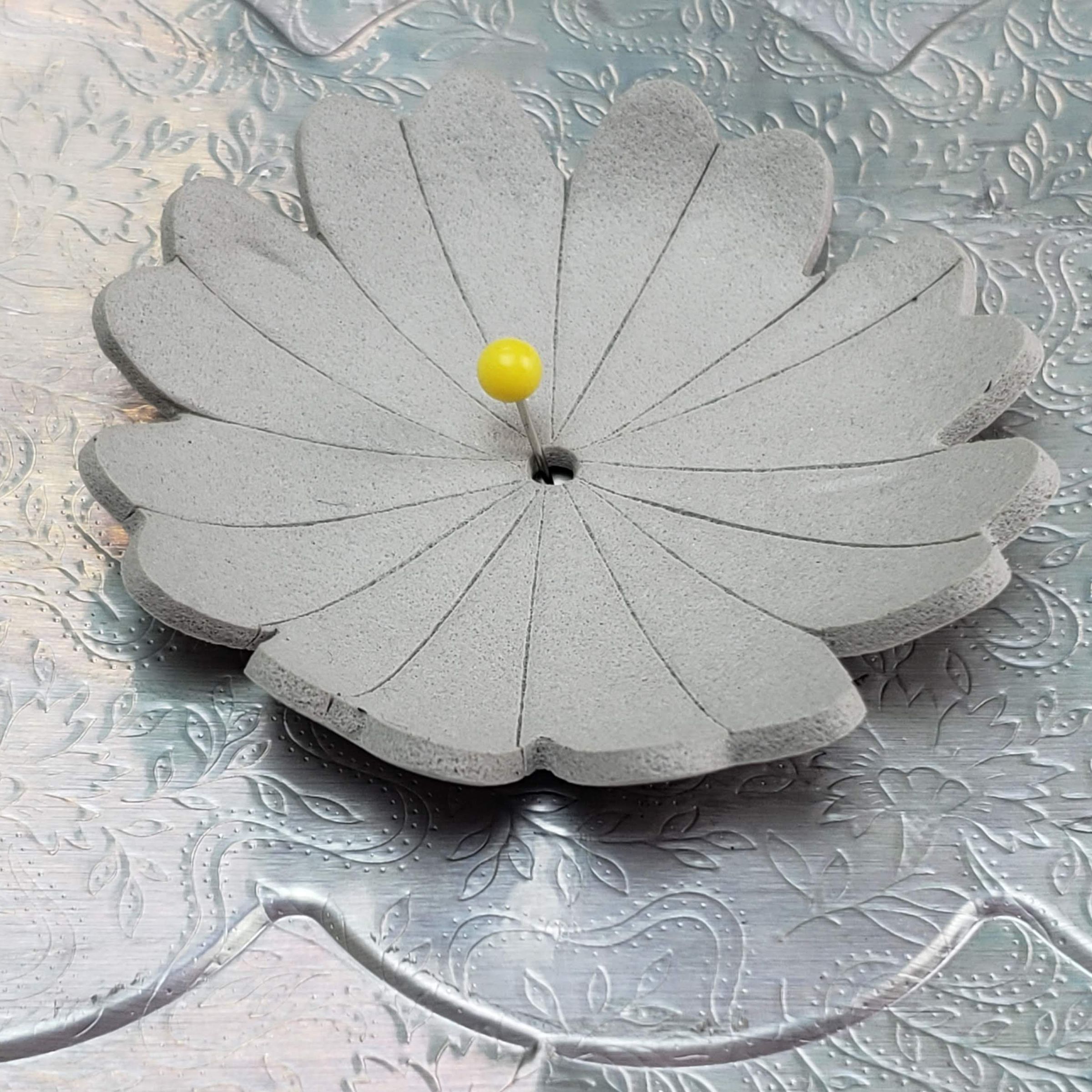 Easy EVA Foam Flowers : 9 Steps (with Pictures) - Instructables