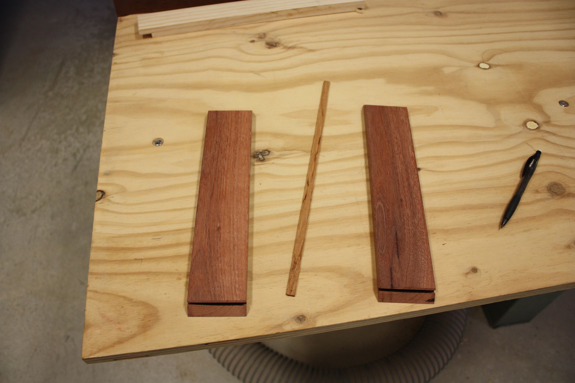 Retro Shadow Box With Splined Mitres : 7 Steps (with Pictures ...