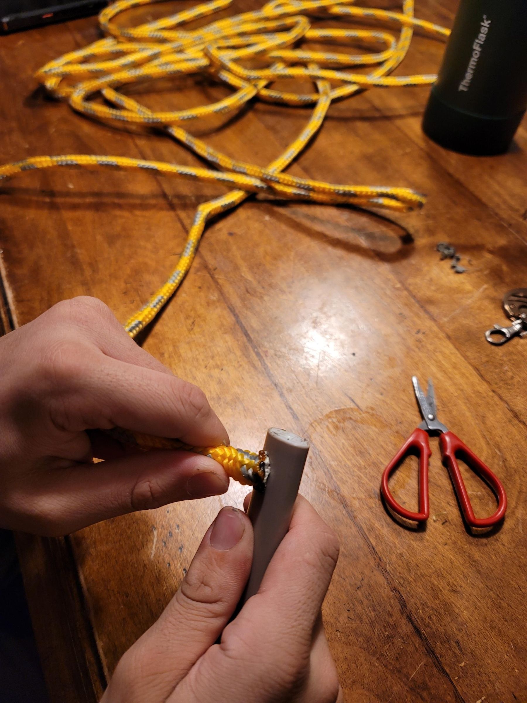 6 Step Water Bottle Rope Wrap : 7 Steps (with Pictures) - Instructables