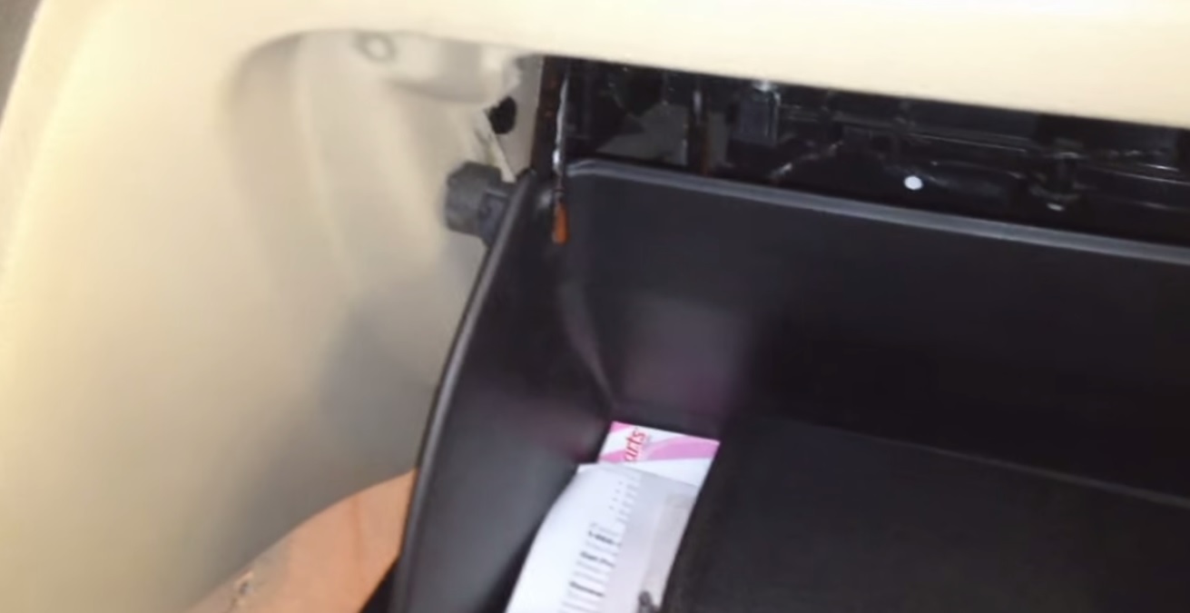 Quick Fix (workaround) Ford Fusion AC Evap. Sensor : 7 Steps ...