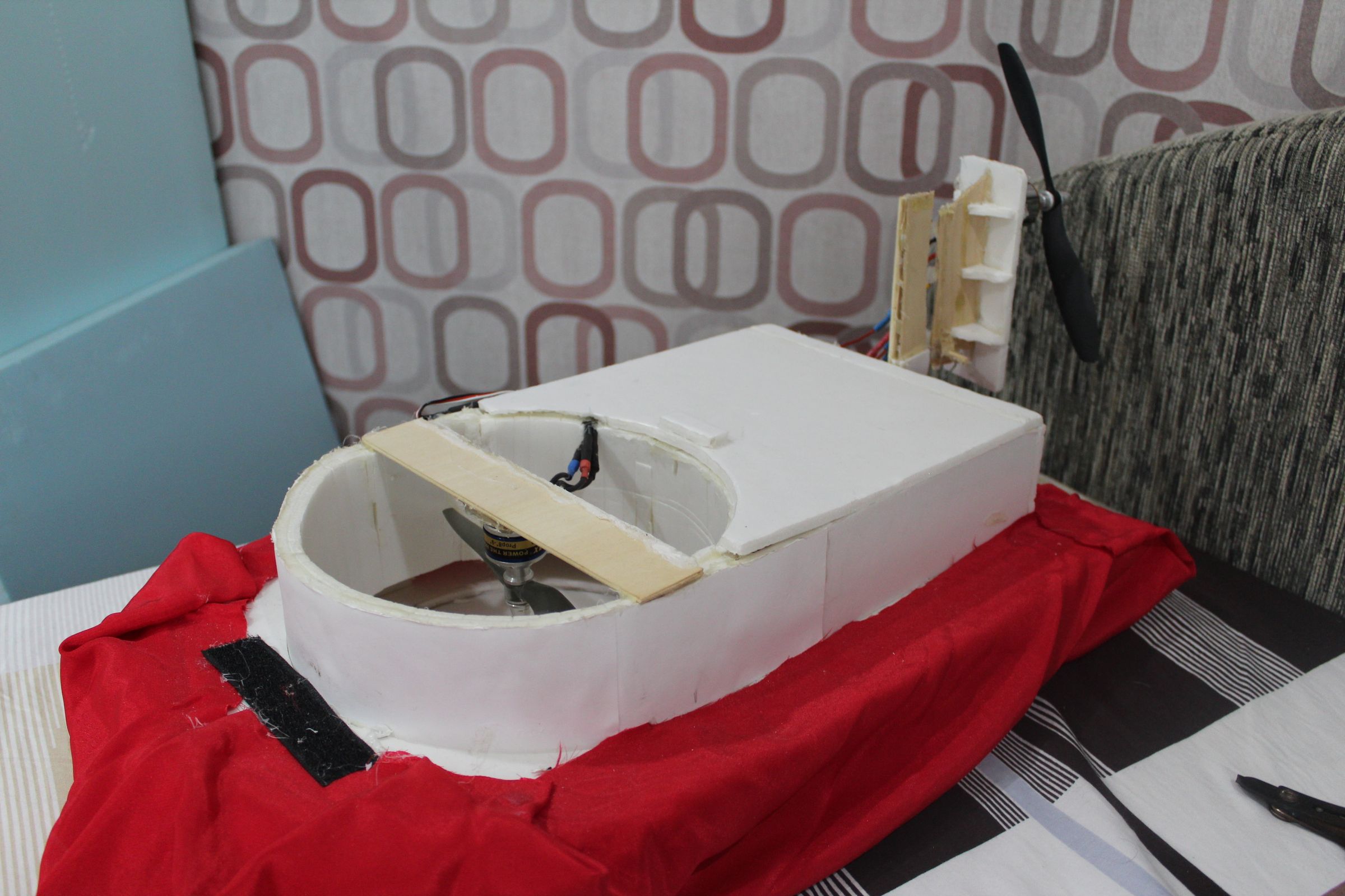 RC Thrust Vectoring Hovercraft (used in Jet Fighters) : 4 Steps (with ...