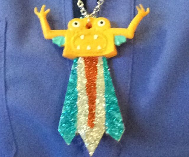 GLITTER MONSTER Necklaces! : 14 Steps - Instructables