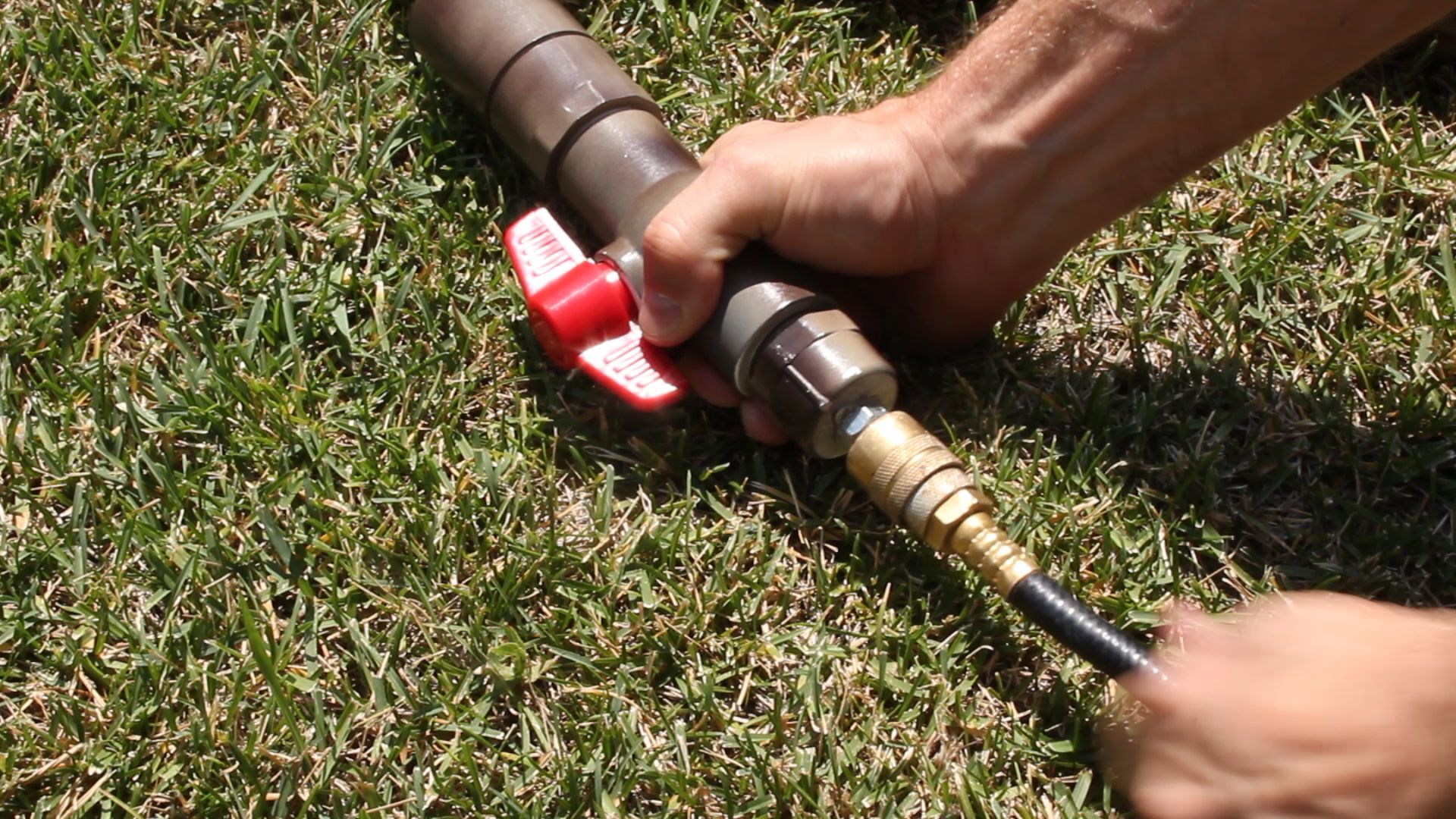 Smash the Summer Heat With These DIY Water Weapons! : 6 Steps (with ...