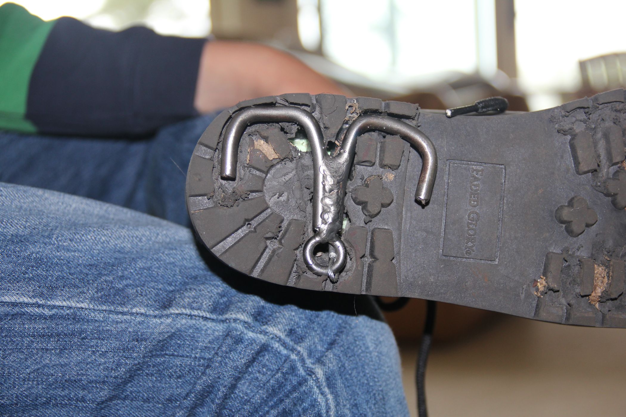 Secret Spy Shoe : 4 Steps (with Pictures) - Instructables