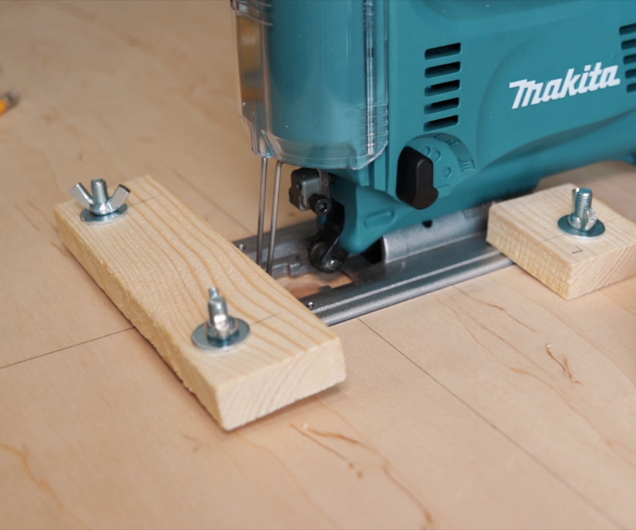 DIY Small/Portable/Convenient Workbench : 27 Steps (with Pictures ...