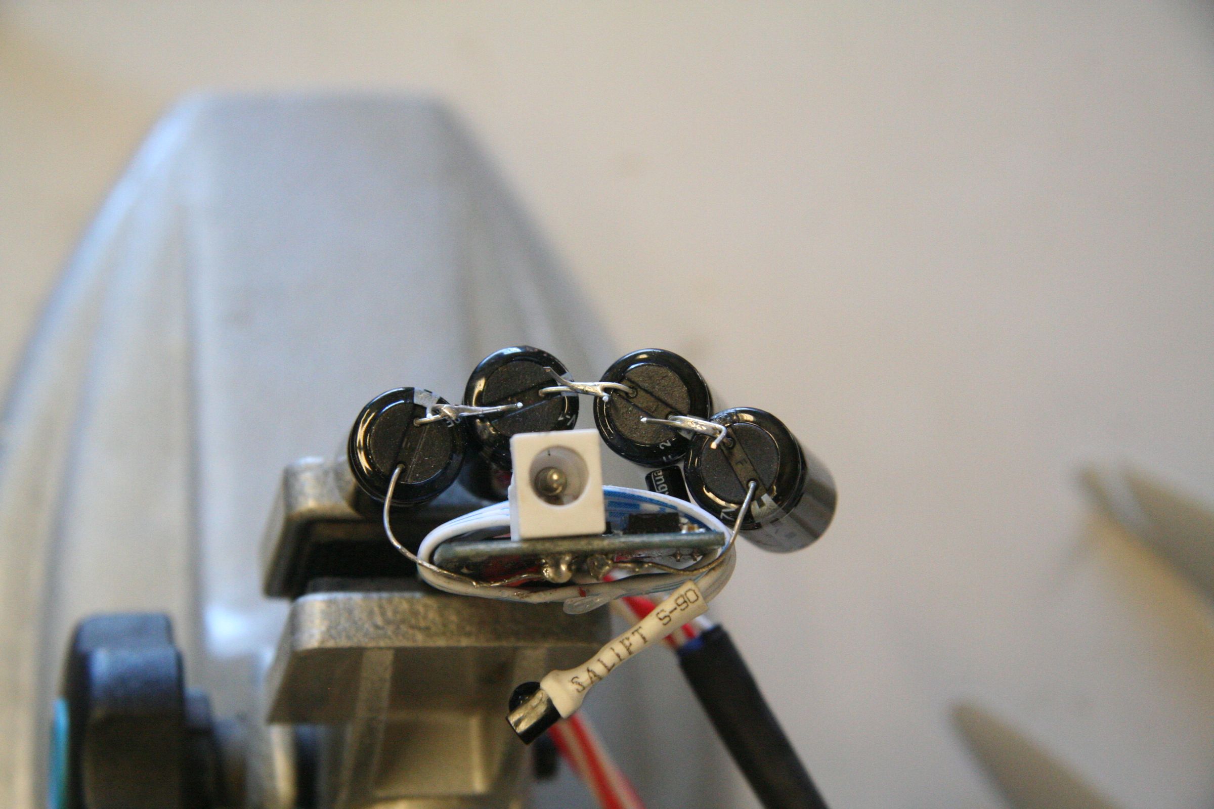 Kite With Wind-Powered LEDs : 6 Steps (with Pictures) - Instructables