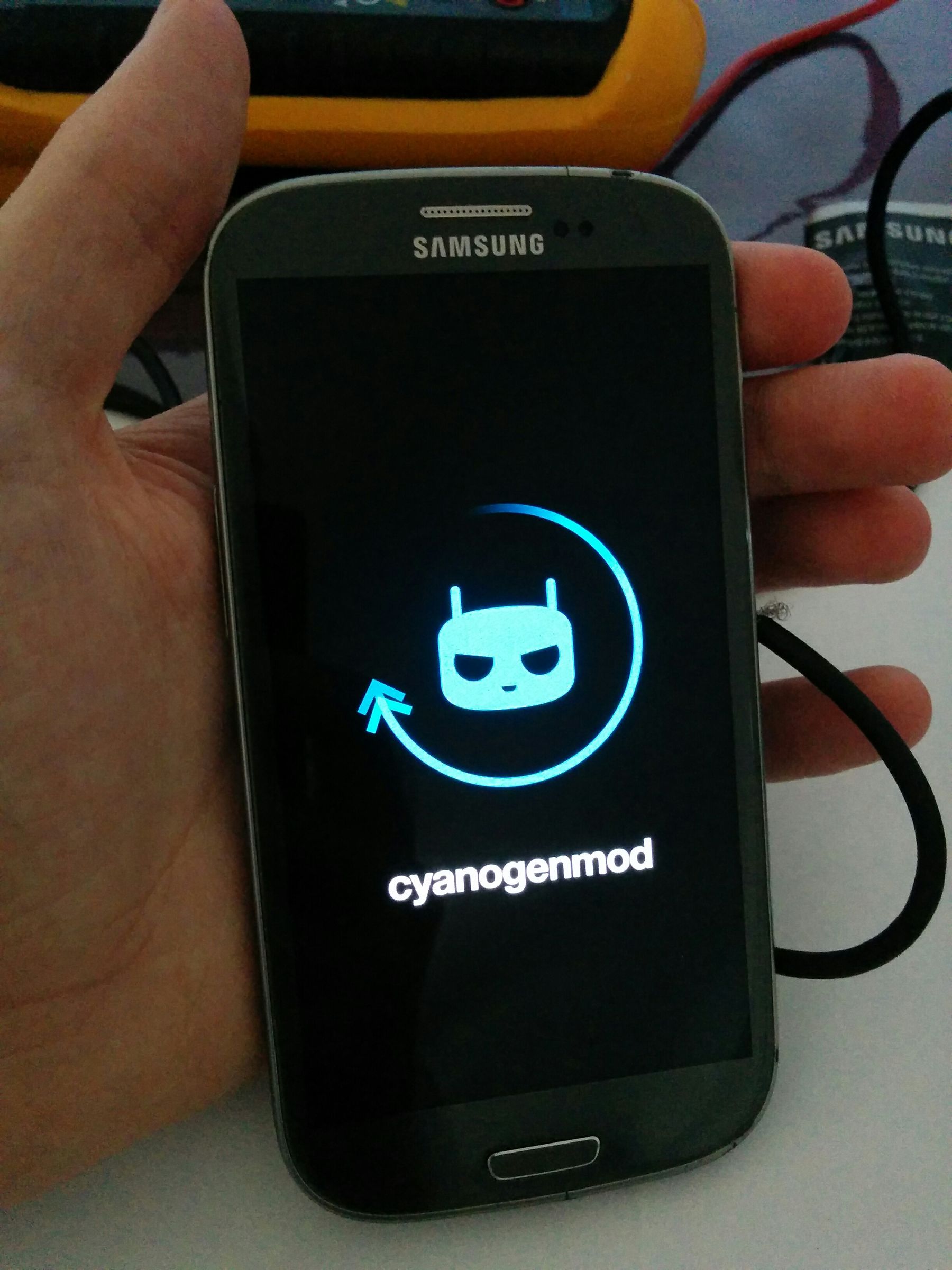 Power an Android Phone Without Battery : 4 Steps (with Pictures ...