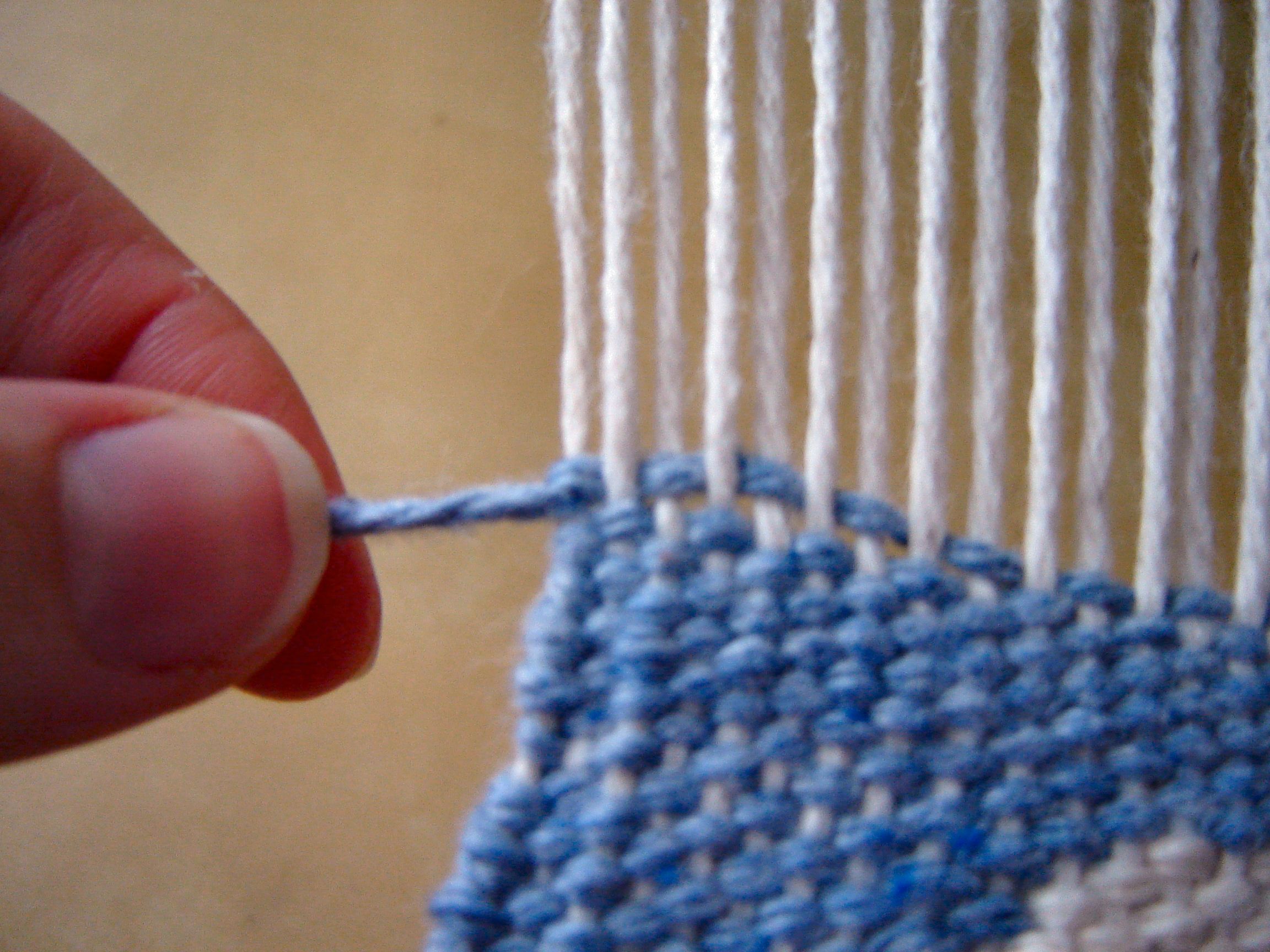 How to Weave on a Frame Loom : 8 Steps (with Pictures) - Instructables