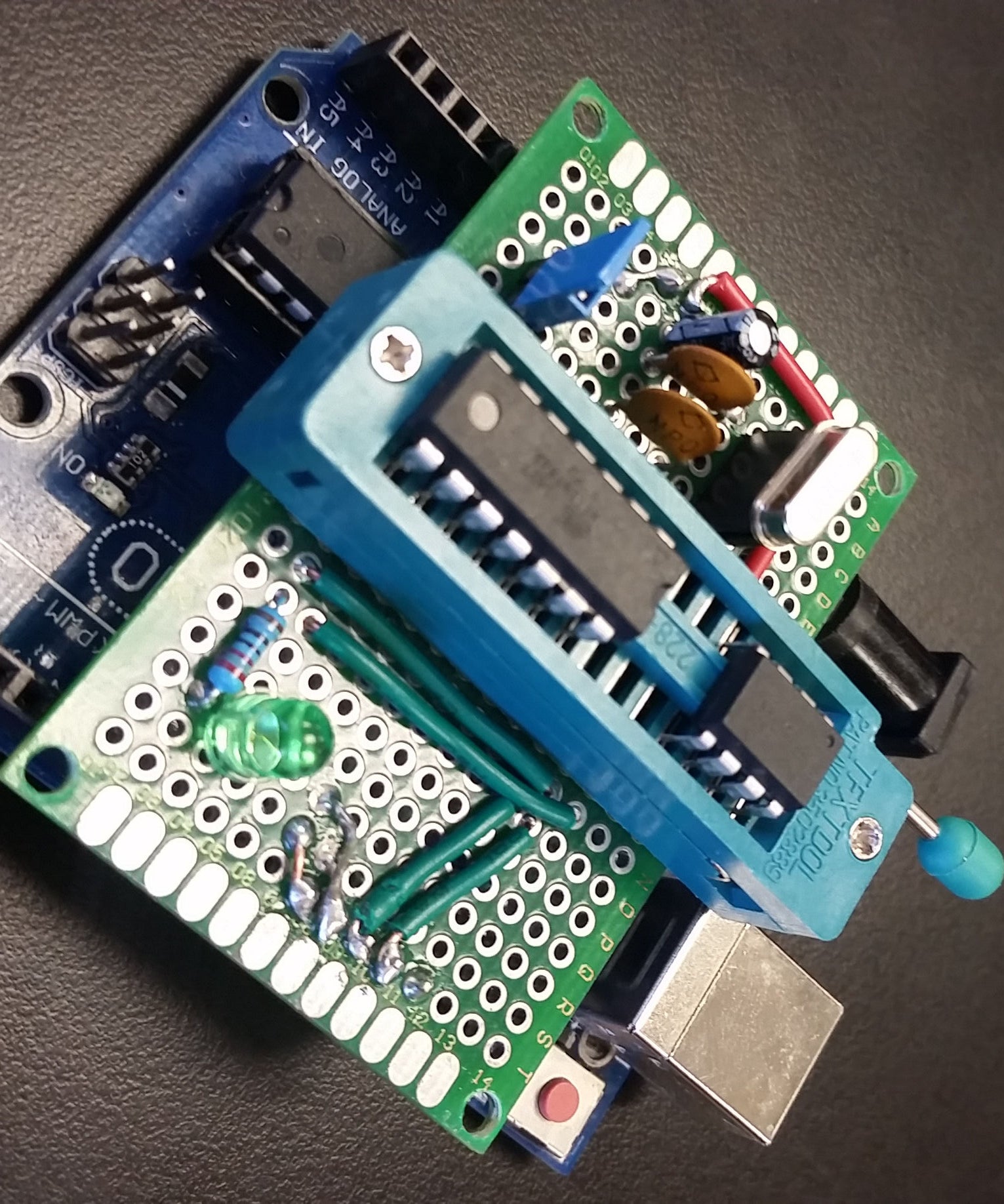 ZIF Attiny "Arduino As ISP" Programmer With External Clock : 11 Steps (with Pictures ...