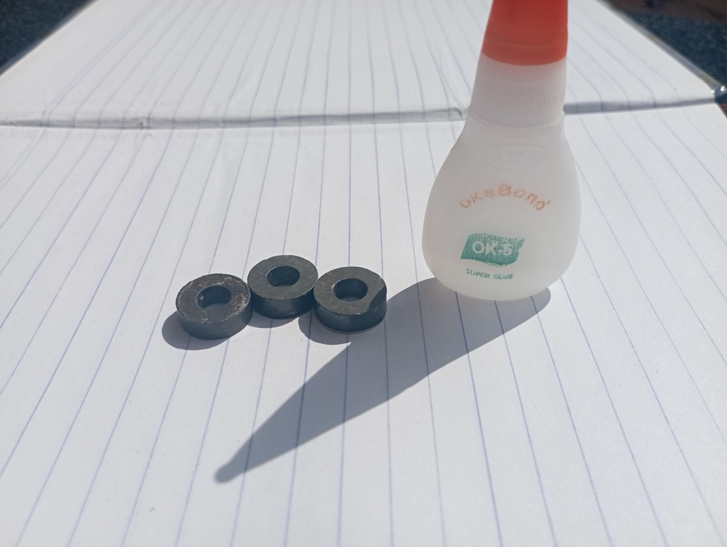 Simplest Magnetic Spinning Toy. : 6 Steps (with Pictures) - Instructables