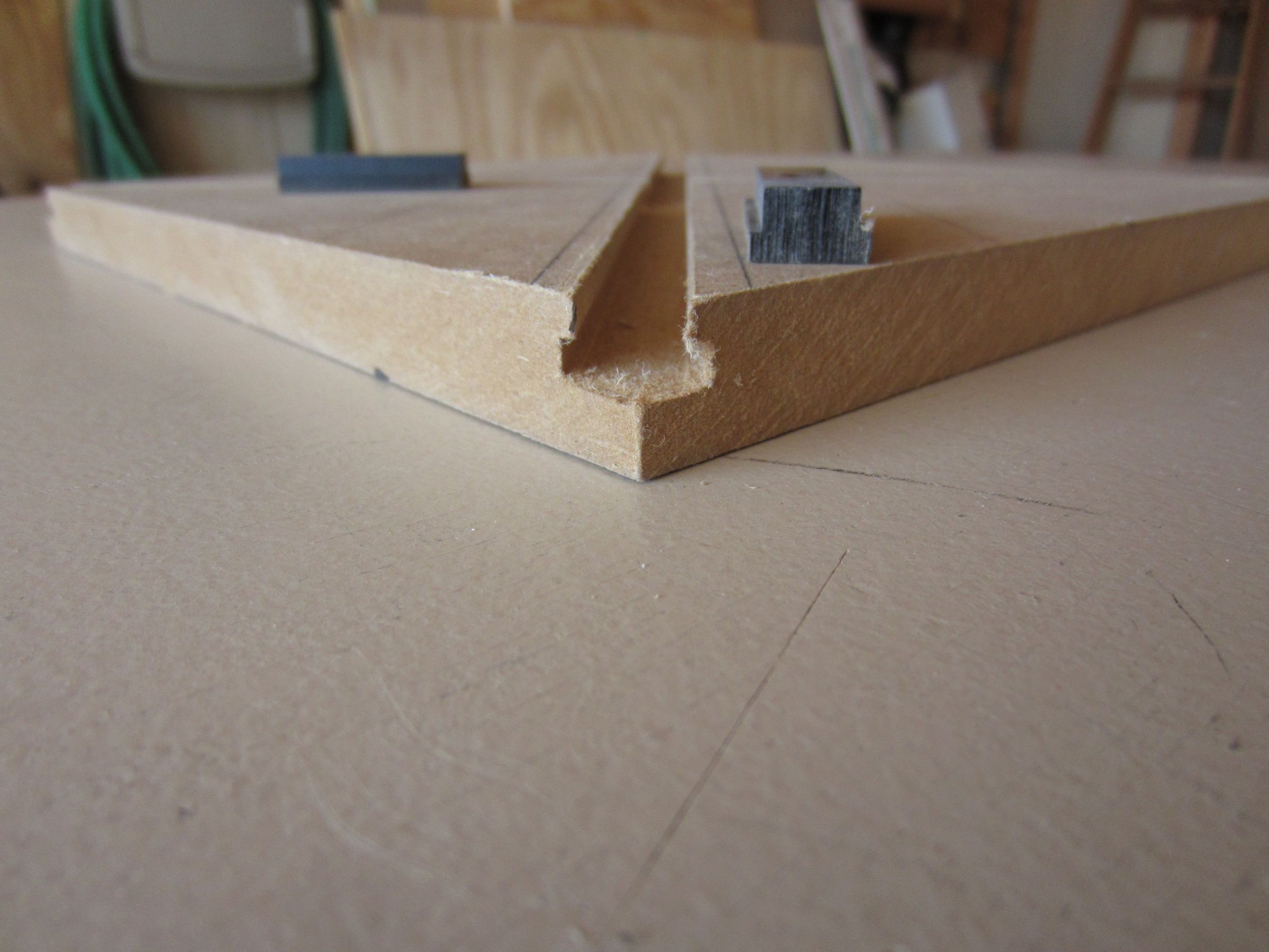 Adjustable Router Guide Template : 11 Steps (with Pictures) - Instructables