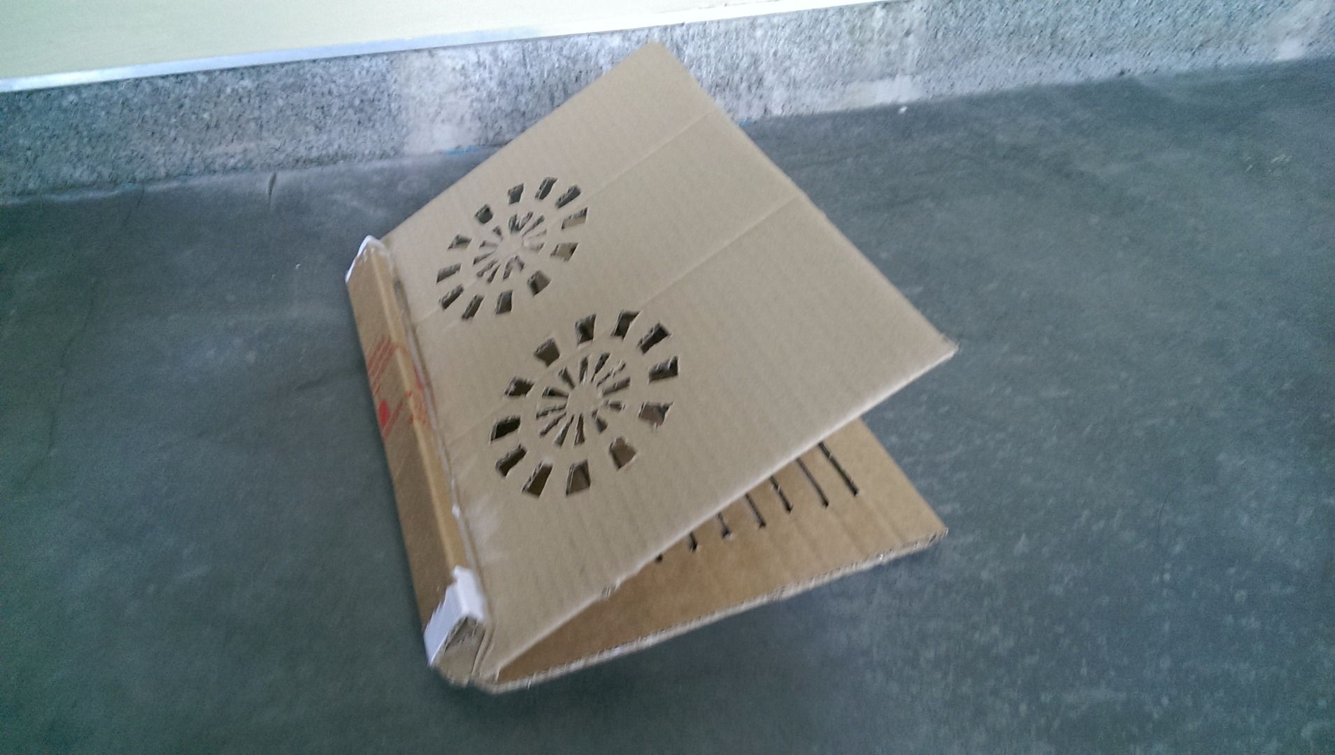 Cardboard Laptop Holder : 6 Steps (with Pictures) - Instructables