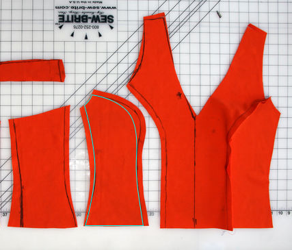 How to Use a Dress Form : 8 Steps (with Pictures) - Instructables