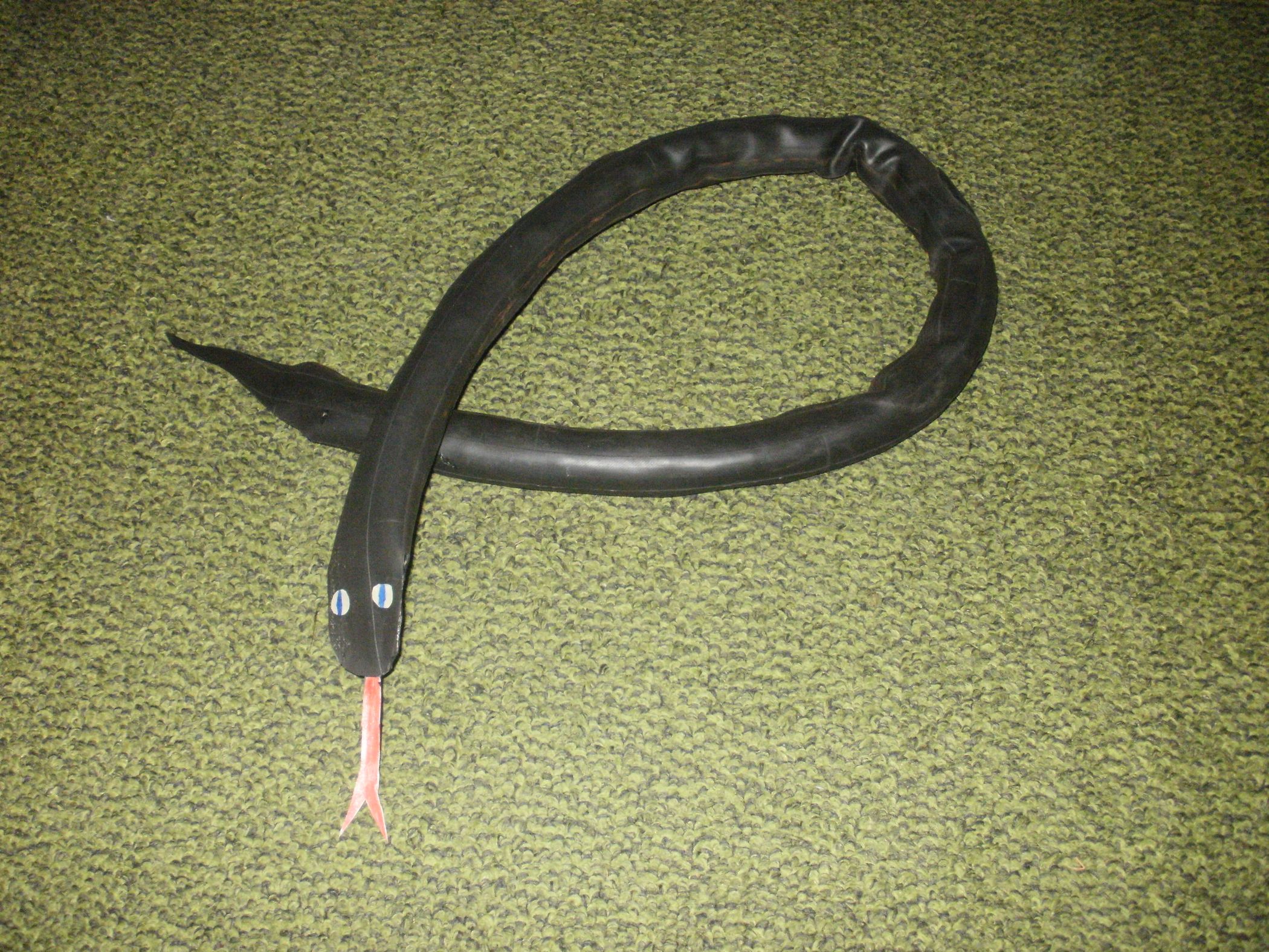 Inner Tube Snake : 3 Steps - Instructables