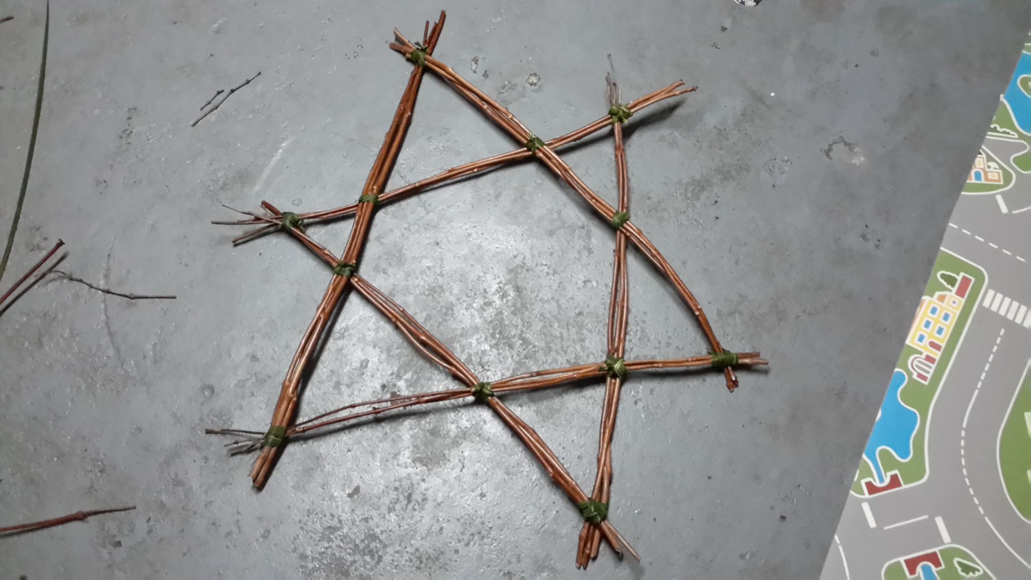 DIY Rustic Star Wreath : 8 Steps (with Pictures) - Instructables