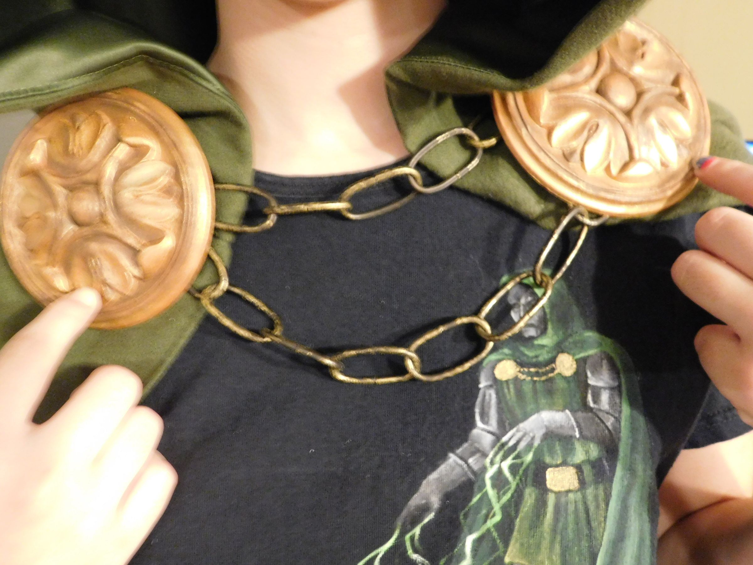Dr. Doom Cape: Scaled, Mini/full : 9 Steps (with Pictures) - Instructables