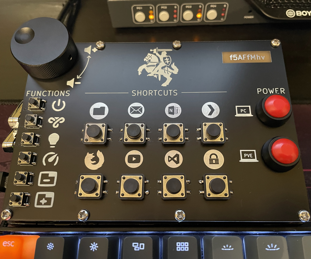 Programmable Keypad Rev B : 4 Steps (with Pictures) - Instructables