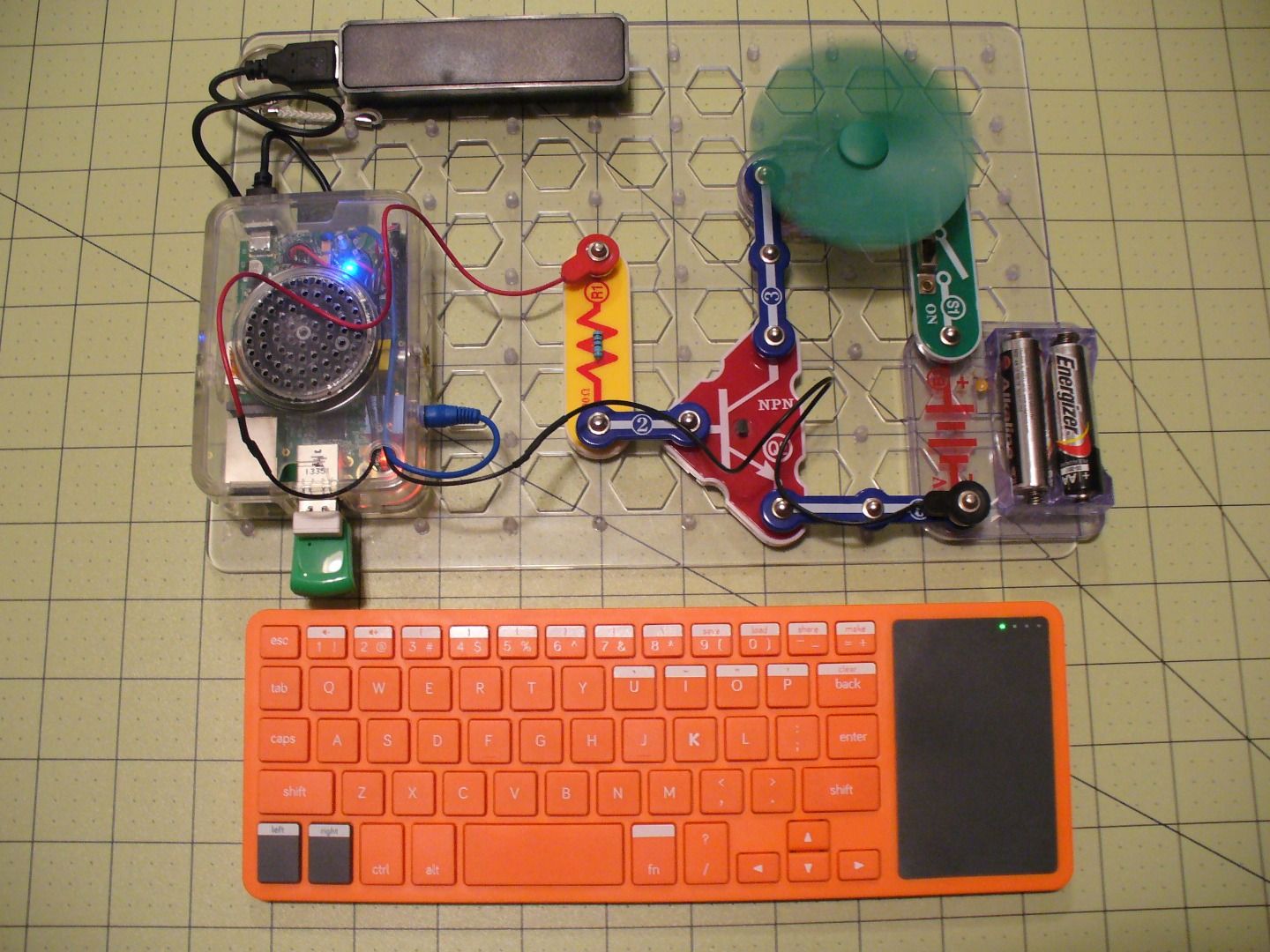 Variable Speed Fan With Snap Circuits, Kano Computer : 4 Steps (with Pictures) - Instructables