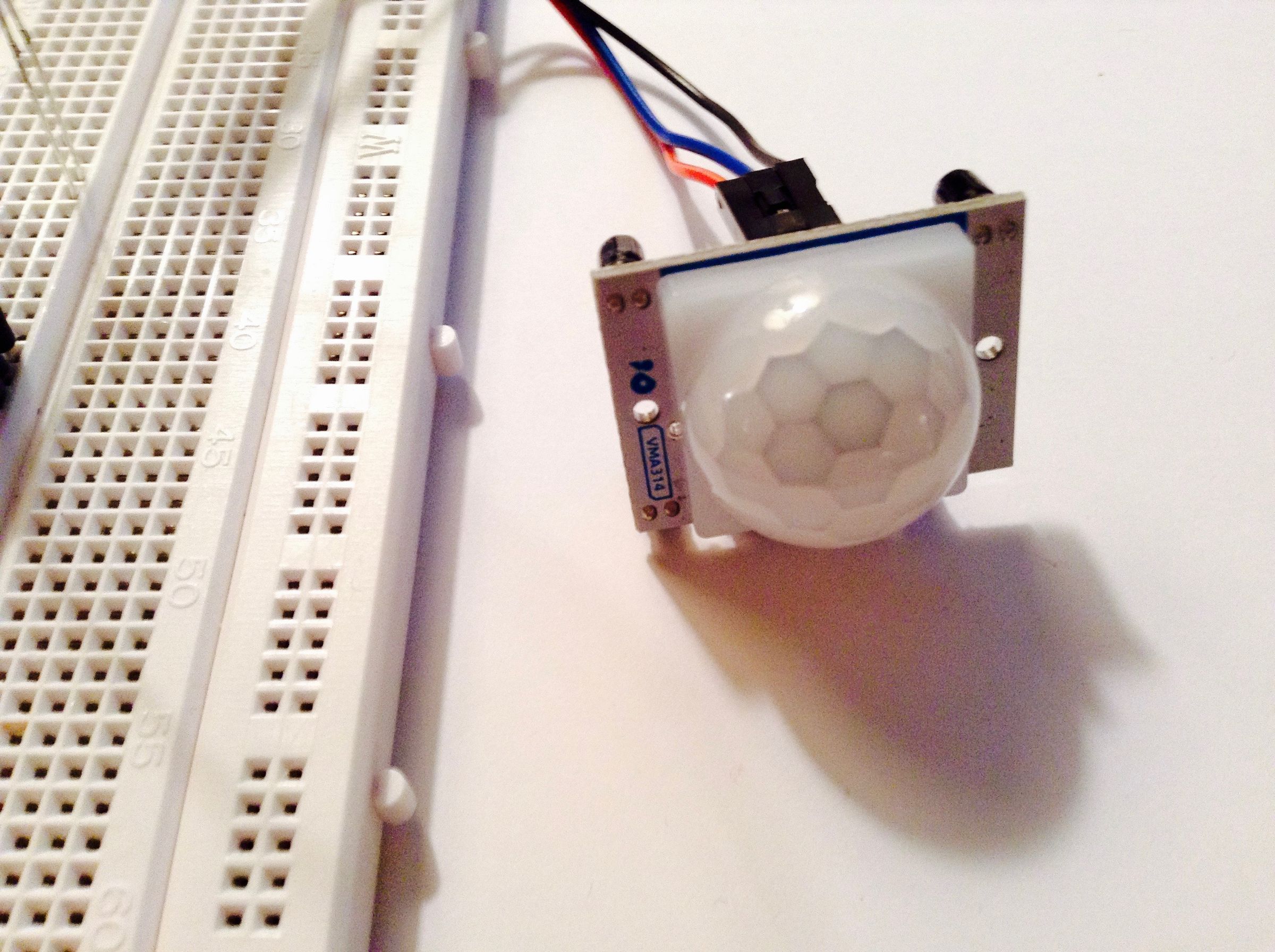 How to Test a PIR Sensor : 3 Steps (with Pictures) - Instructables