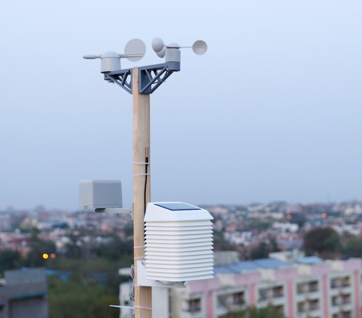 Solar Powered WiFi Weather Station V3.0 : 36 Steps (with Pictures ...