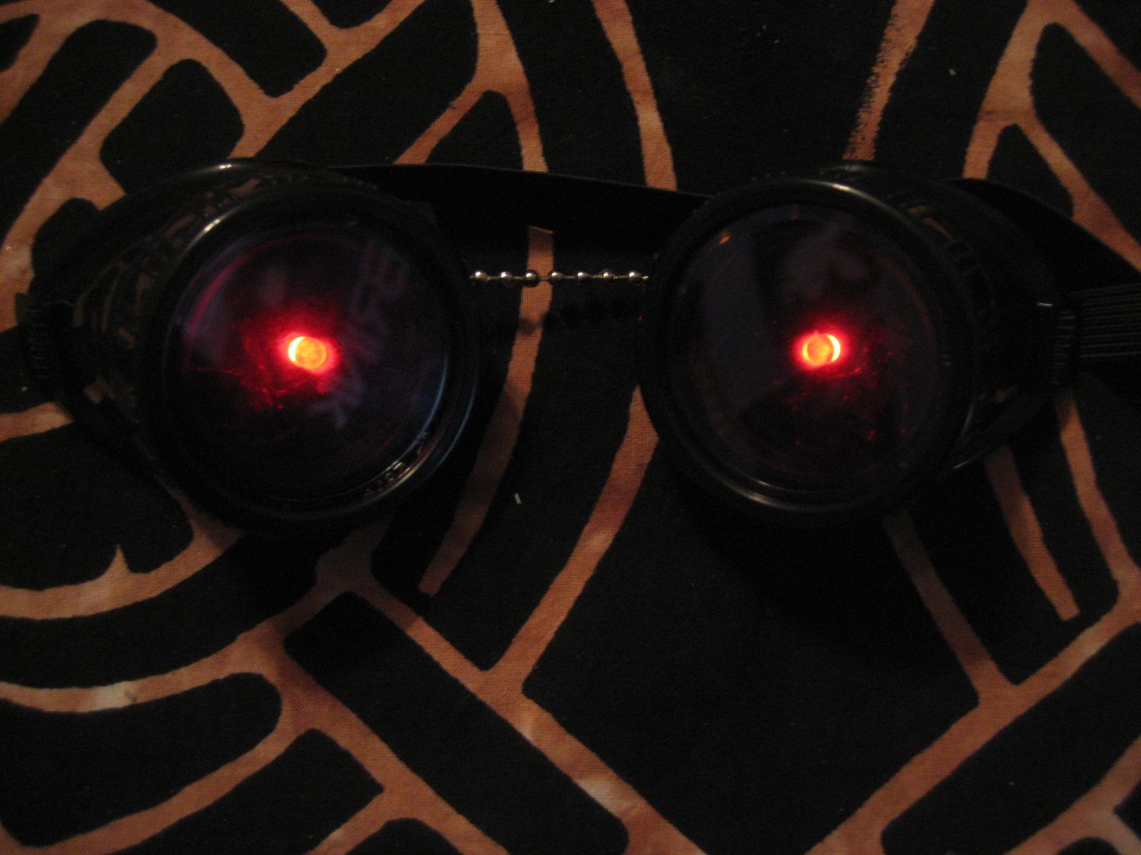 LED Steampunk Goggle Mod : 4 Steps - Instructables