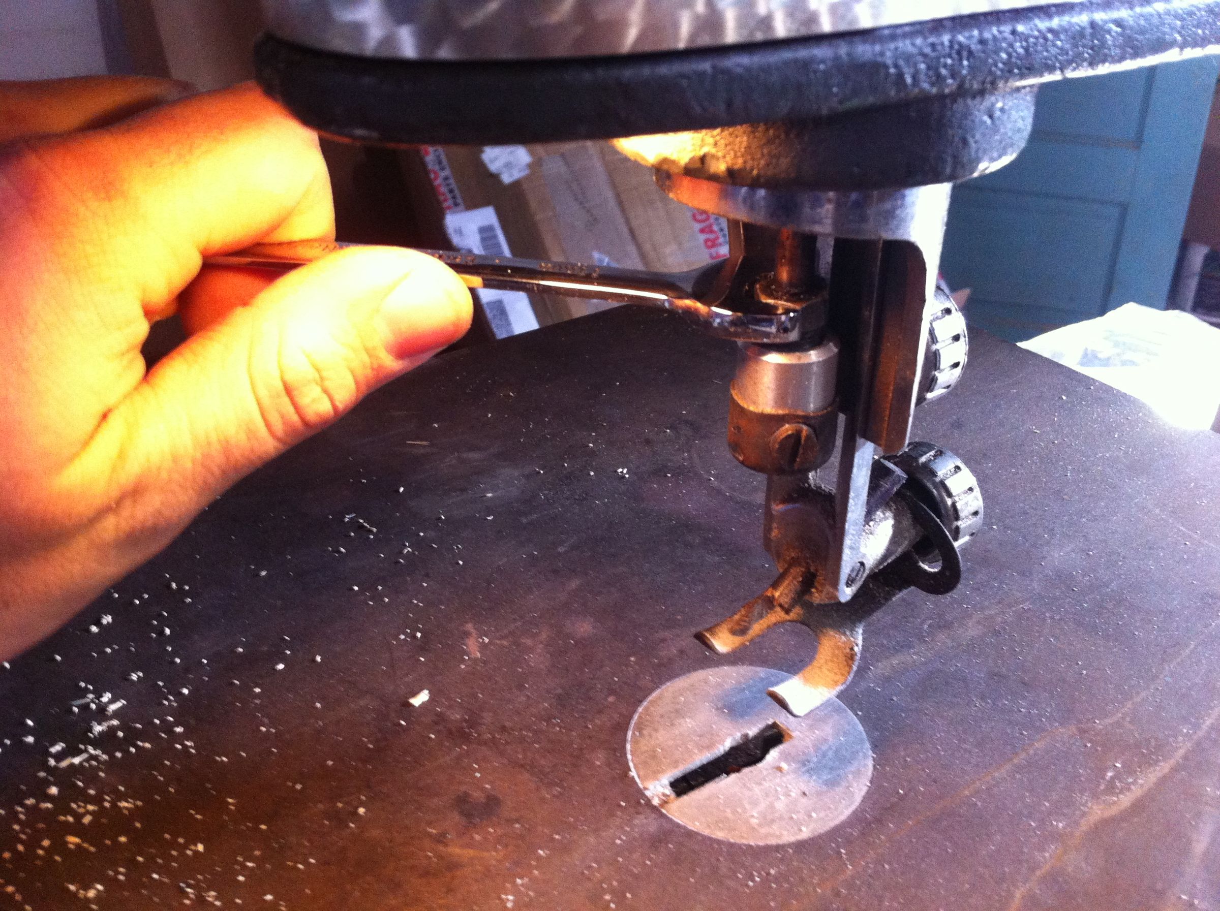 Retrofit an Antique Scroll Saw to Use Modern Blades : 7 Steps (with ...