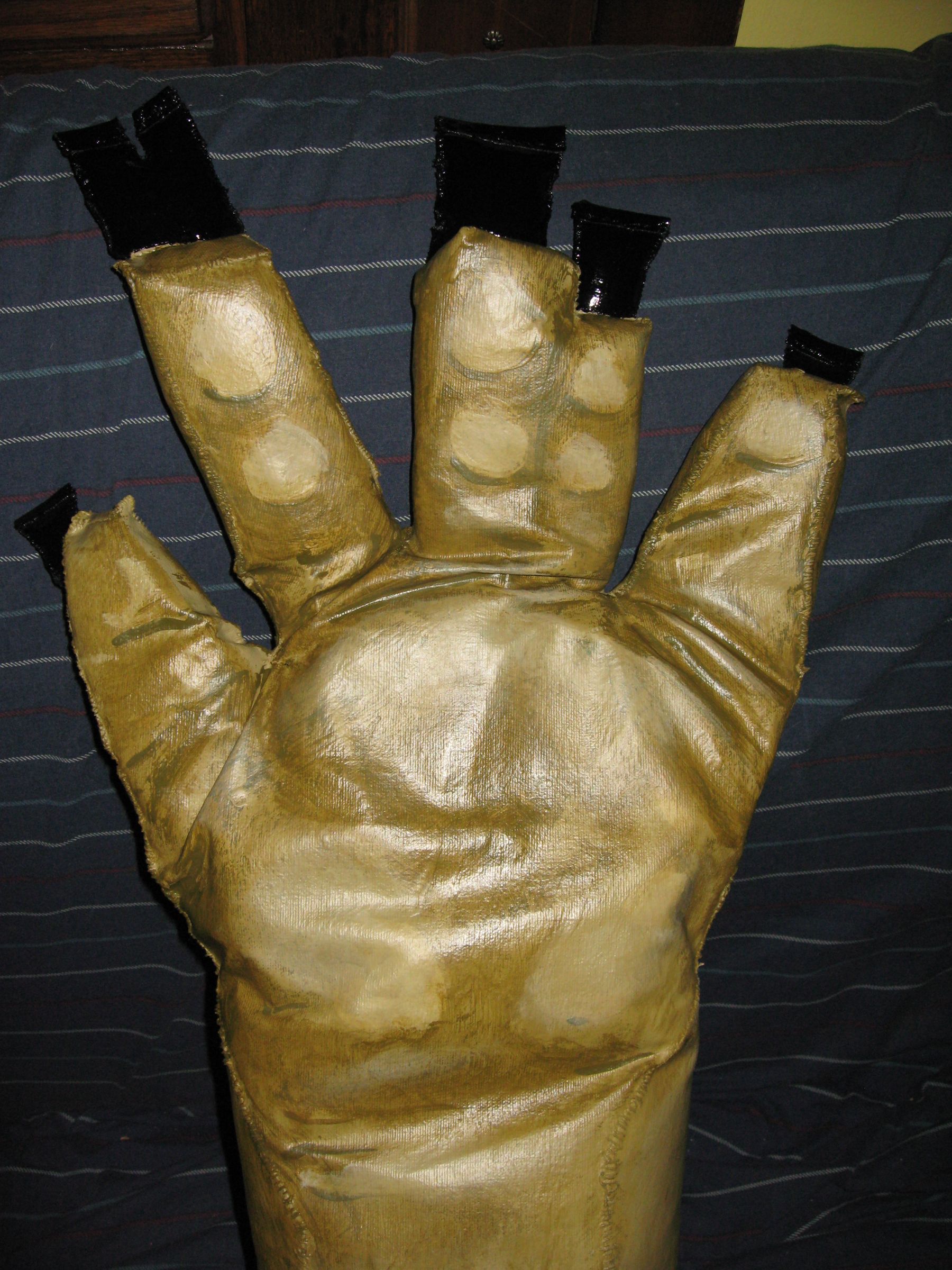 Giant Monster Hands (now With Action Video!) : 9 Steps - Instructables